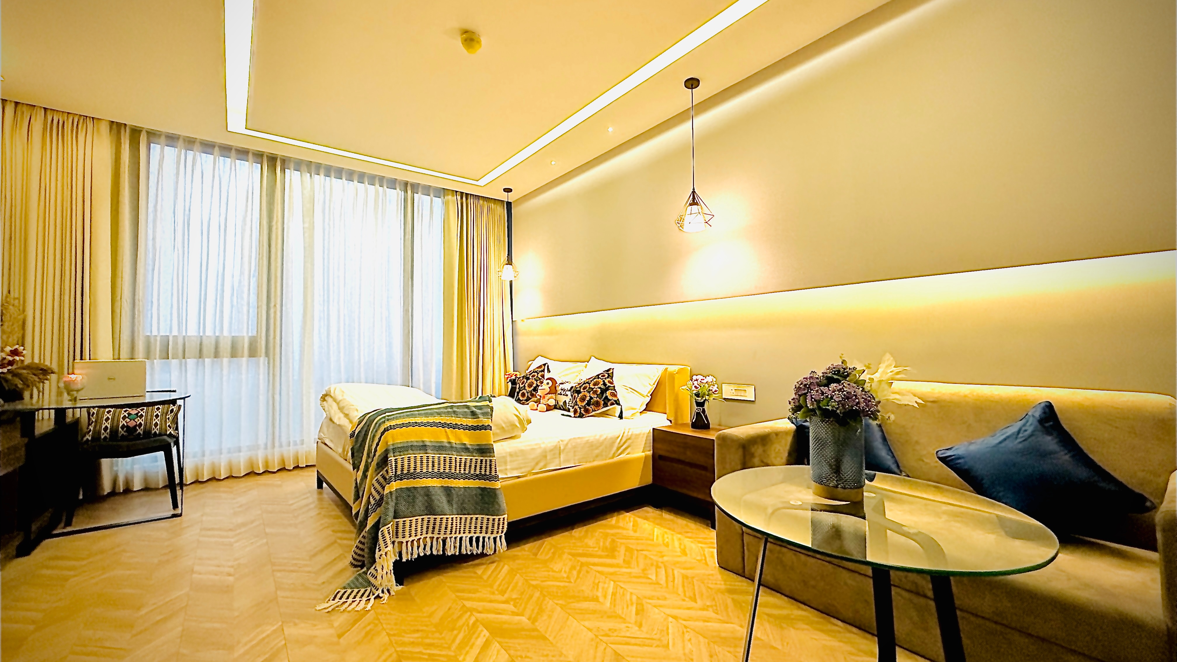 Skyscraper Plush Studio Apartment 𝗕𝗢𝗢𝗞 Gurgaon Apartment