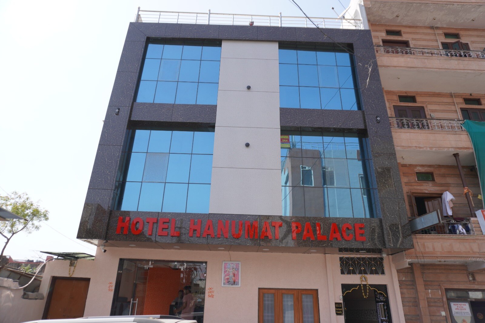Amenities of Hotel Hanumat Palace-300 Meter Jaipur Railway Station