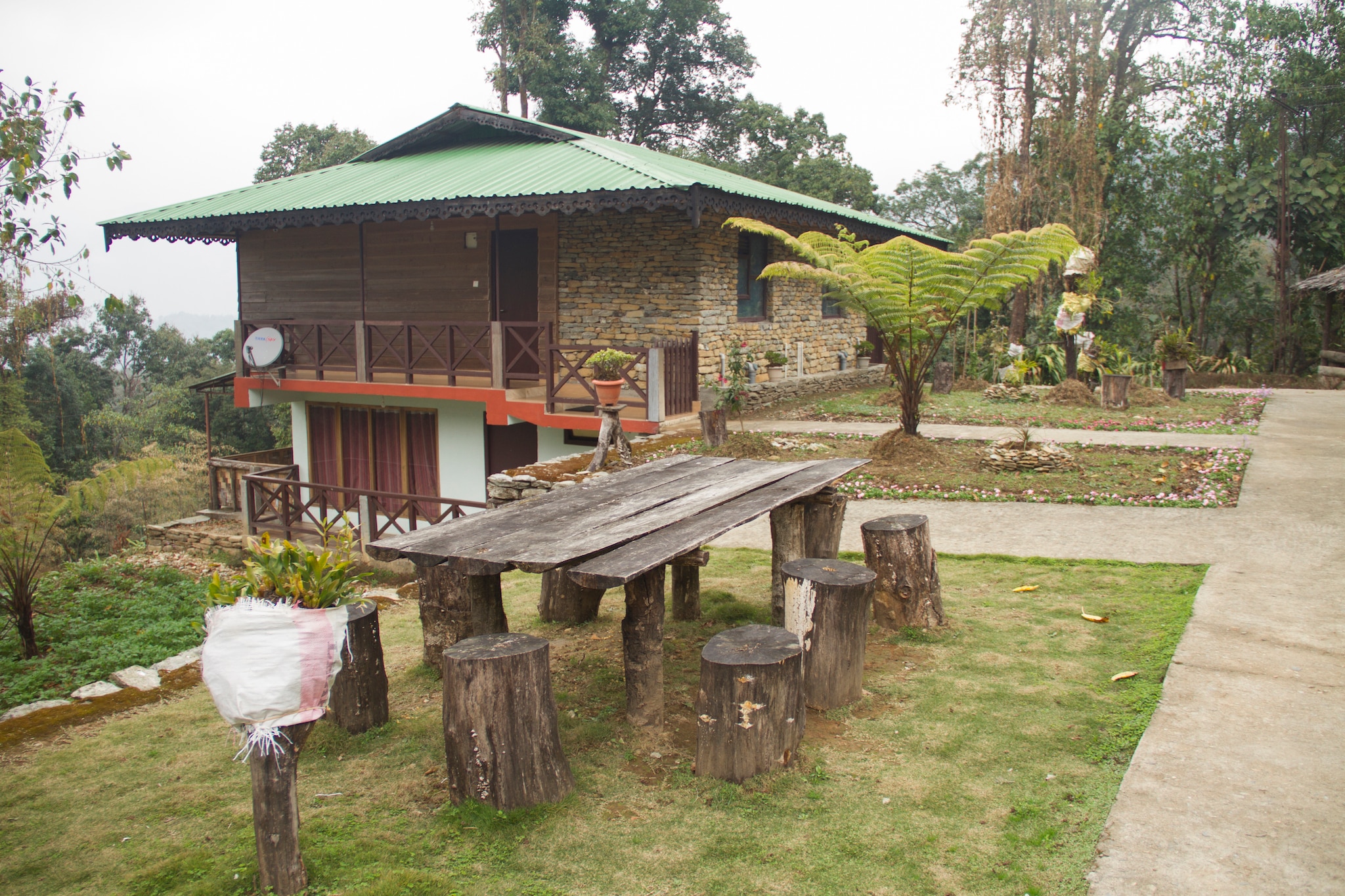 The Barfung Retreat | Rooms & Guided Treks 𝗕𝗢𝗢𝗞 Ravangla Cottage