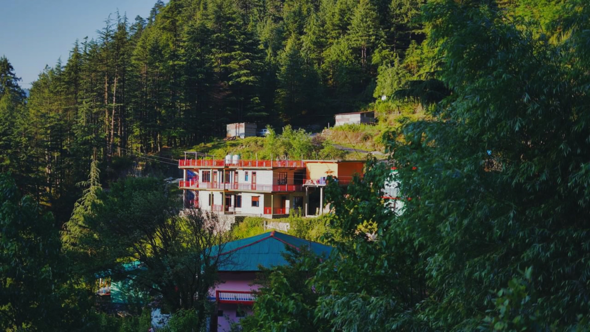 Raila Home Stay 𝗕𝗢𝗢𝗞 Sainj Homestay