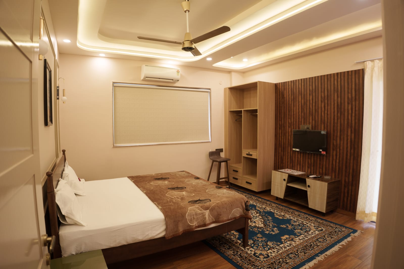 Hotel Parth Paradise 𝗕𝗢𝗢𝗞 Lucknow Hotel