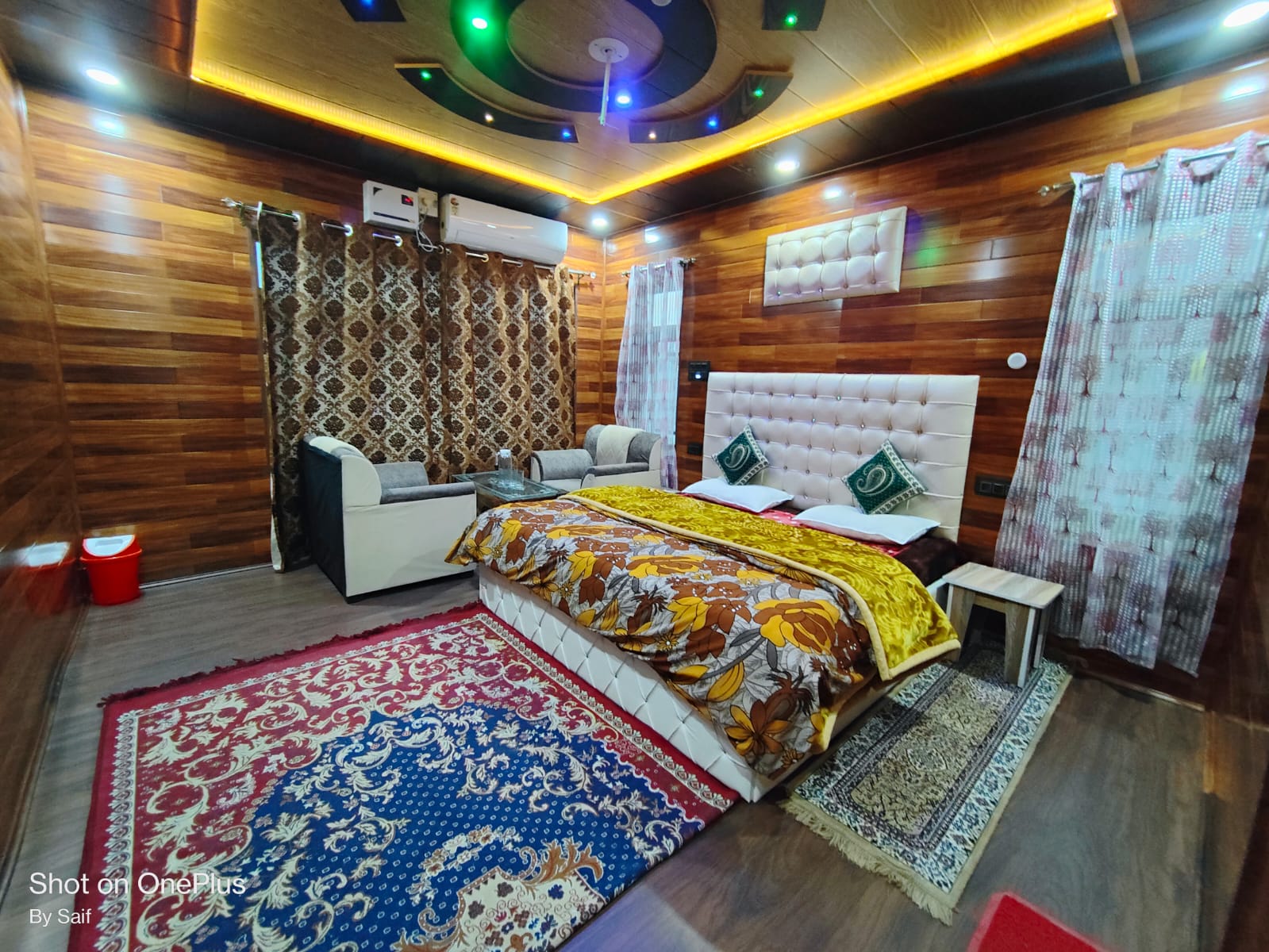 Sheikh Royal Hayat 𝗕𝗢𝗢𝗞 Pahalgam Homestay