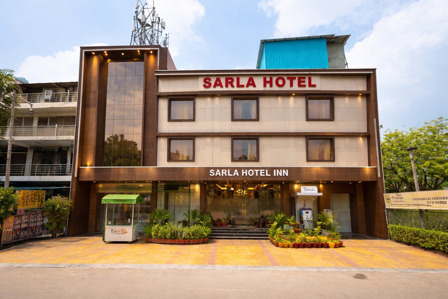 Sarla Hotel Inn 𝗕𝗢𝗢𝗞 Noida Hotel