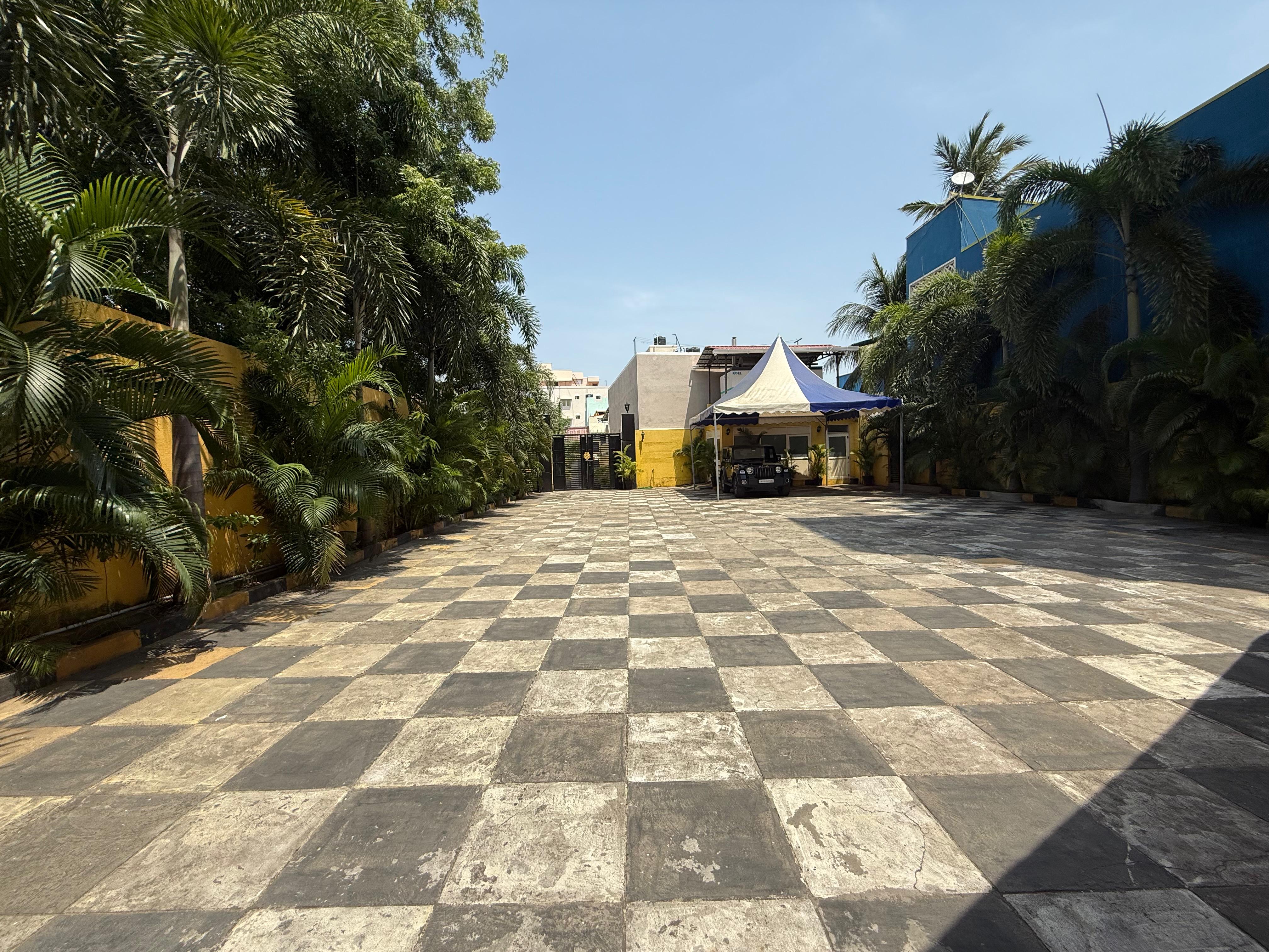 ESAKKI PALACE 𝗕𝗢𝗢𝗞 Chennai Palace