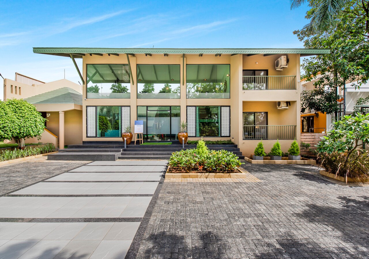 SaffronStays Amaltas Nashik 𝗕𝗢𝗢𝗞 Nashik Villa