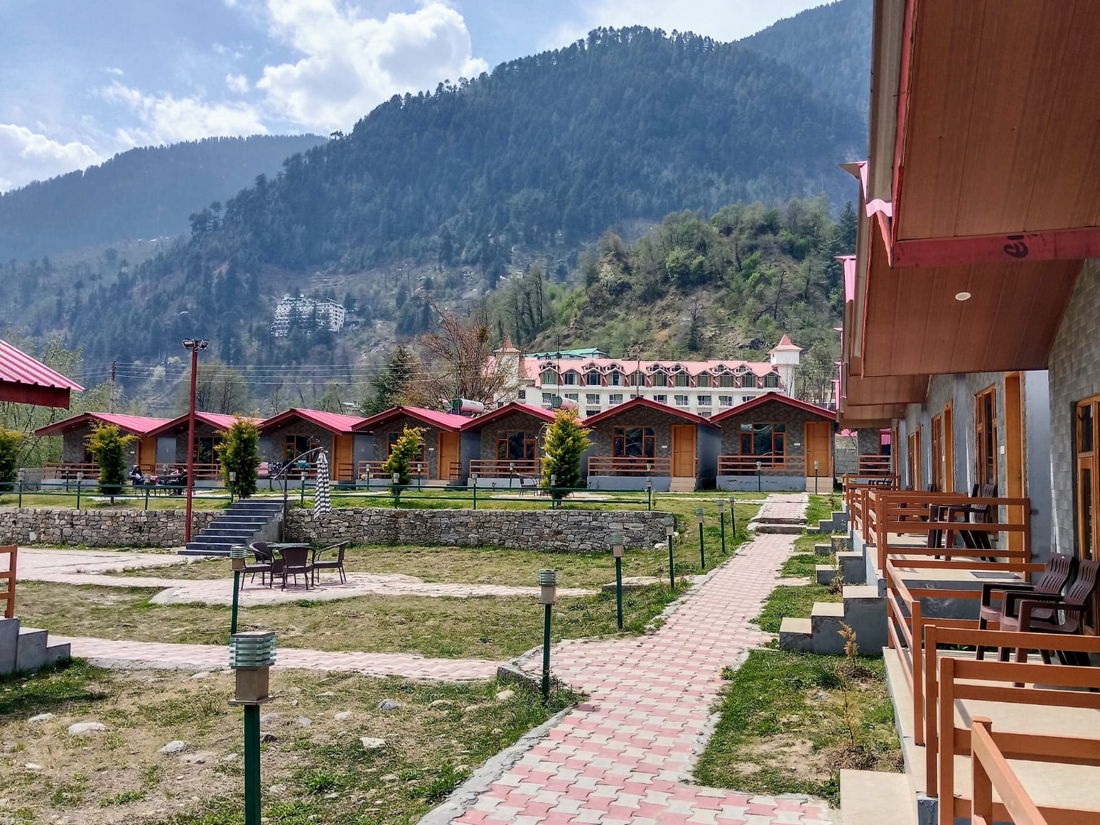 Flora Hills View (Riverside Cottages & Resort) 𝗕𝗢𝗢𝗞 Manali Resort