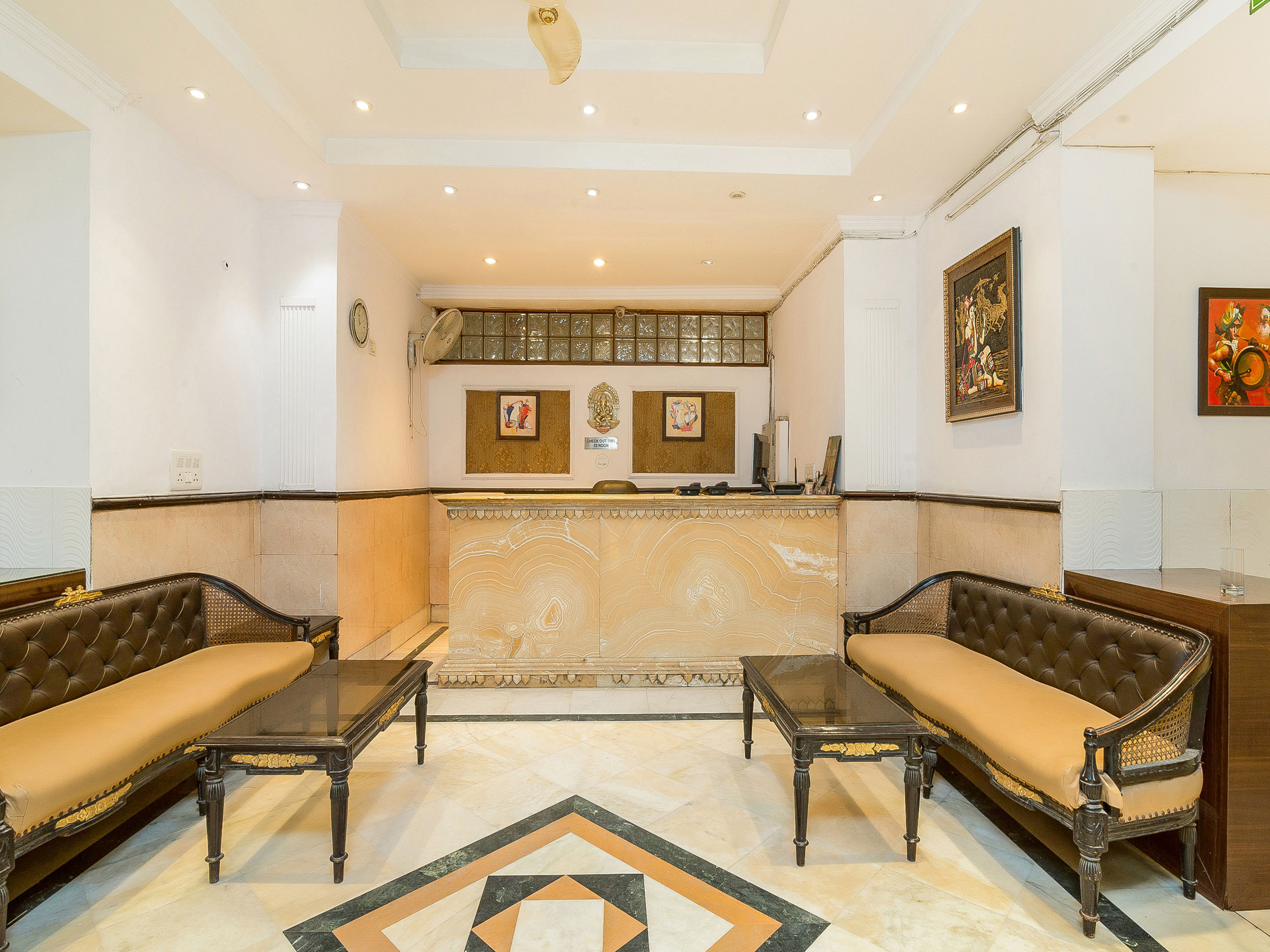 Amitabh Guest House 𝗕𝗢𝗢𝗞 Delhi Guest House
