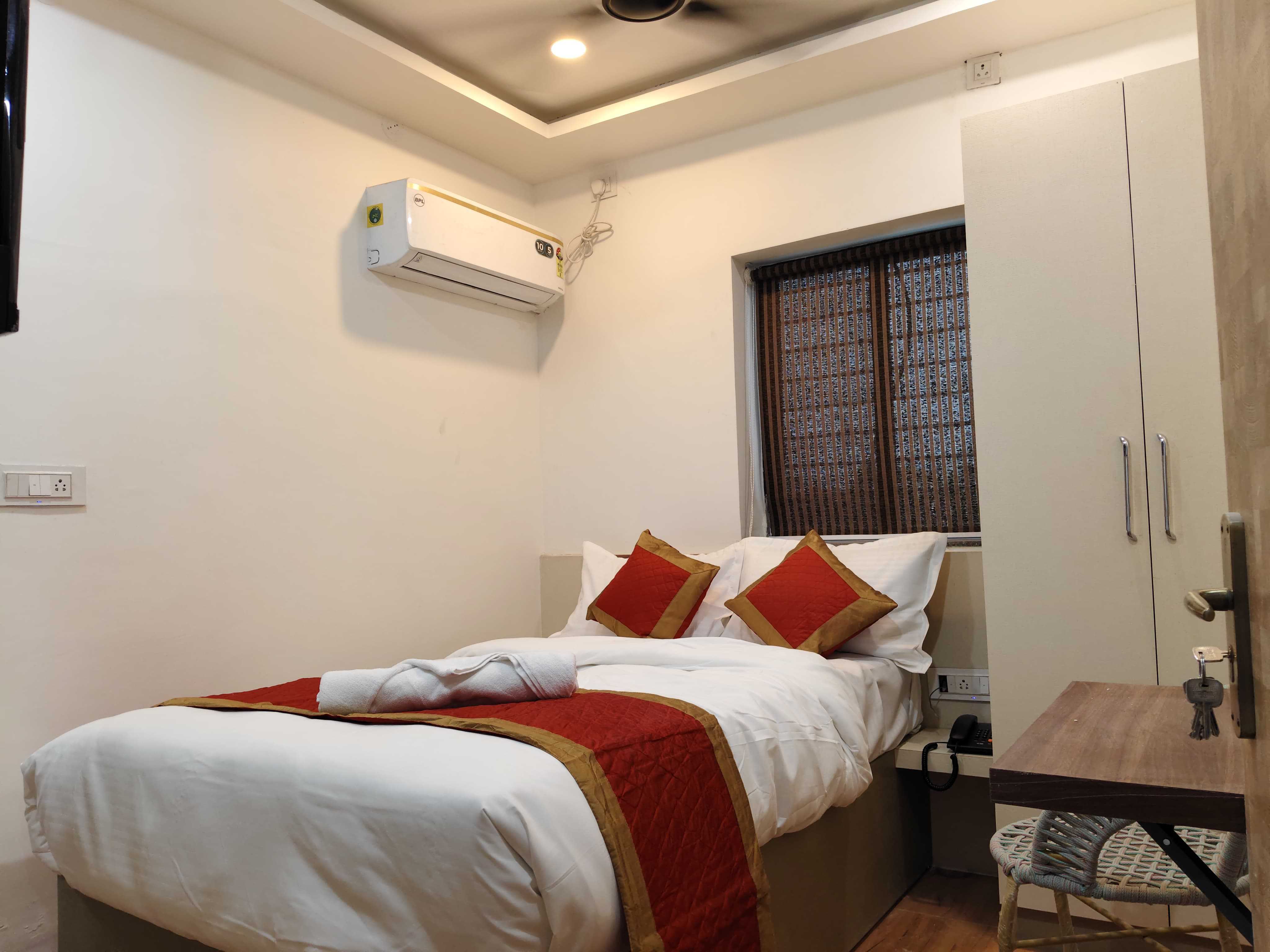 Super Townhouse Rauniyar City Centre Ratu Road 𝗕𝗢𝗢𝗞 Ranchi Hotel