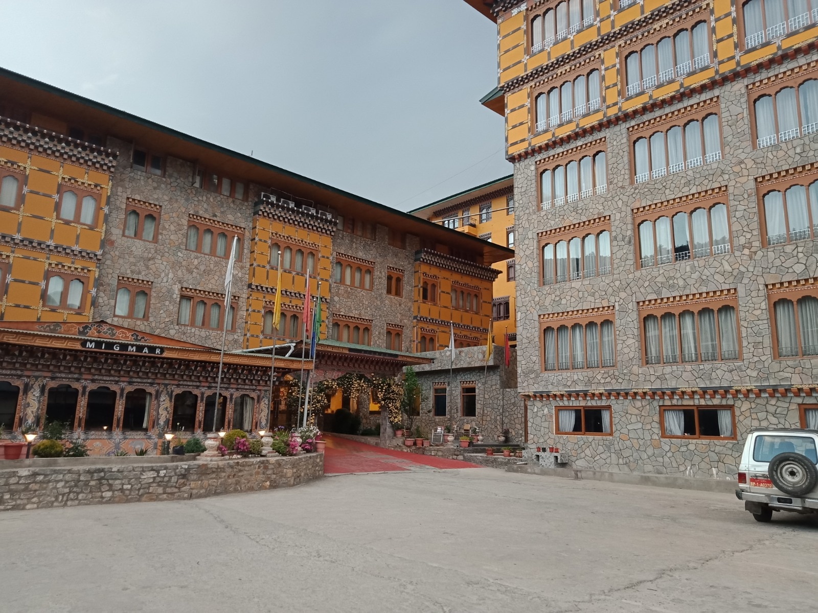 Hotel Migmar 𝗕𝗢𝗢𝗞 Thimphu Hotel 𝘄𝗶𝘁𝗵 𝗙𝗥𝗘𝗘 𝗖𝗮𝗻𝗰𝗲𝗹𝗹𝗮𝘁𝗶𝗼𝗻