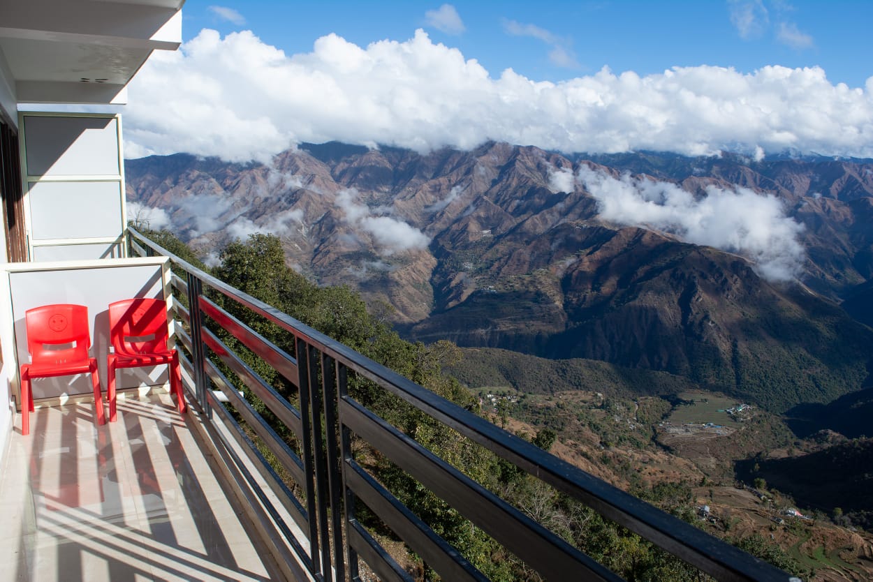 Hotel forest view and restaurant @ 15mins drive from Kempty fall 𝗕𝗢𝗢𝗞 ...