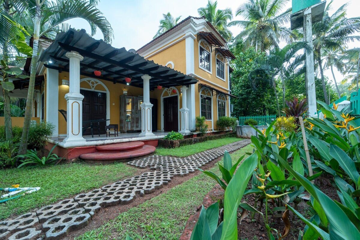Rooms of Heritage 4BHK Beach House With AC WiFi Backup - Villa in Goa
