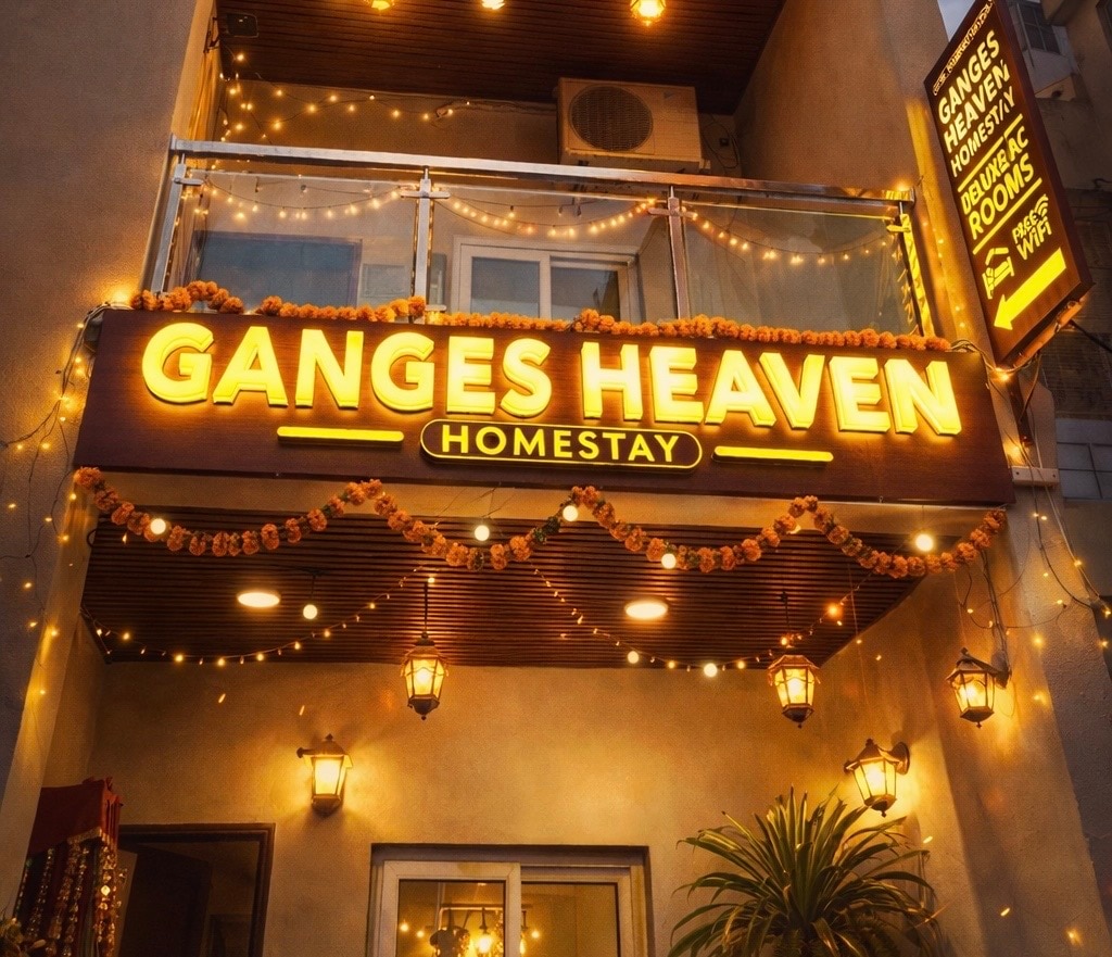 Ganges Heaven Air Conditioned 3 BHK 𝗕𝗢𝗢𝗞 Varanasi Homestay