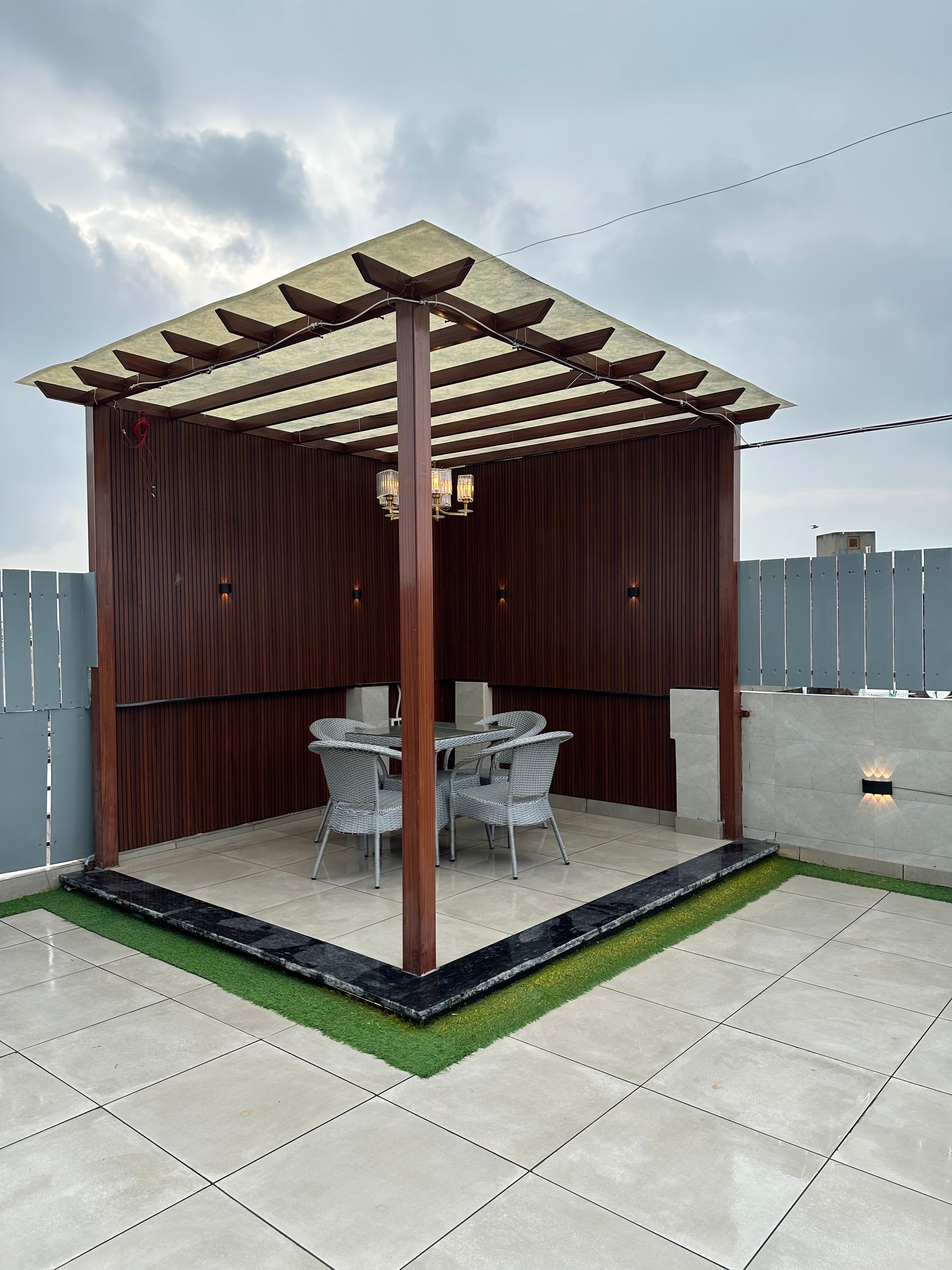 Aura Heights Terrace Deck Luxe Spacious Suite w 2B Homestay Delhi ...