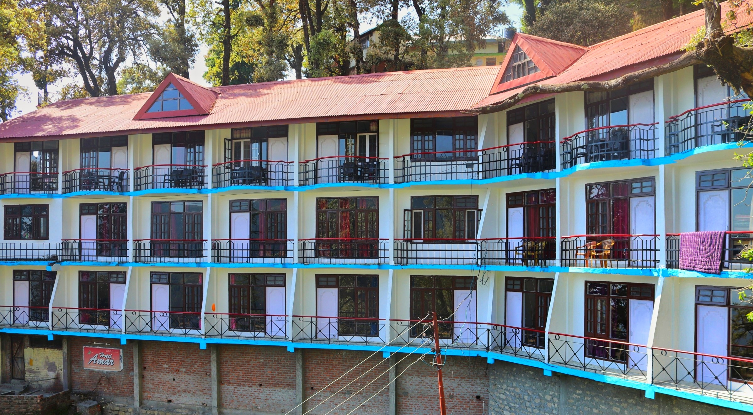 Hotel Amar डलहौज़ी होटल डील, रिव्यु, फोटो और ऑफर