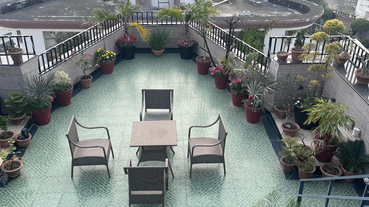 Riverview Haven-Luxury Terrace Penthouse-Lucknow 𝗕𝗢𝗢𝗞 Lucknow Homestay