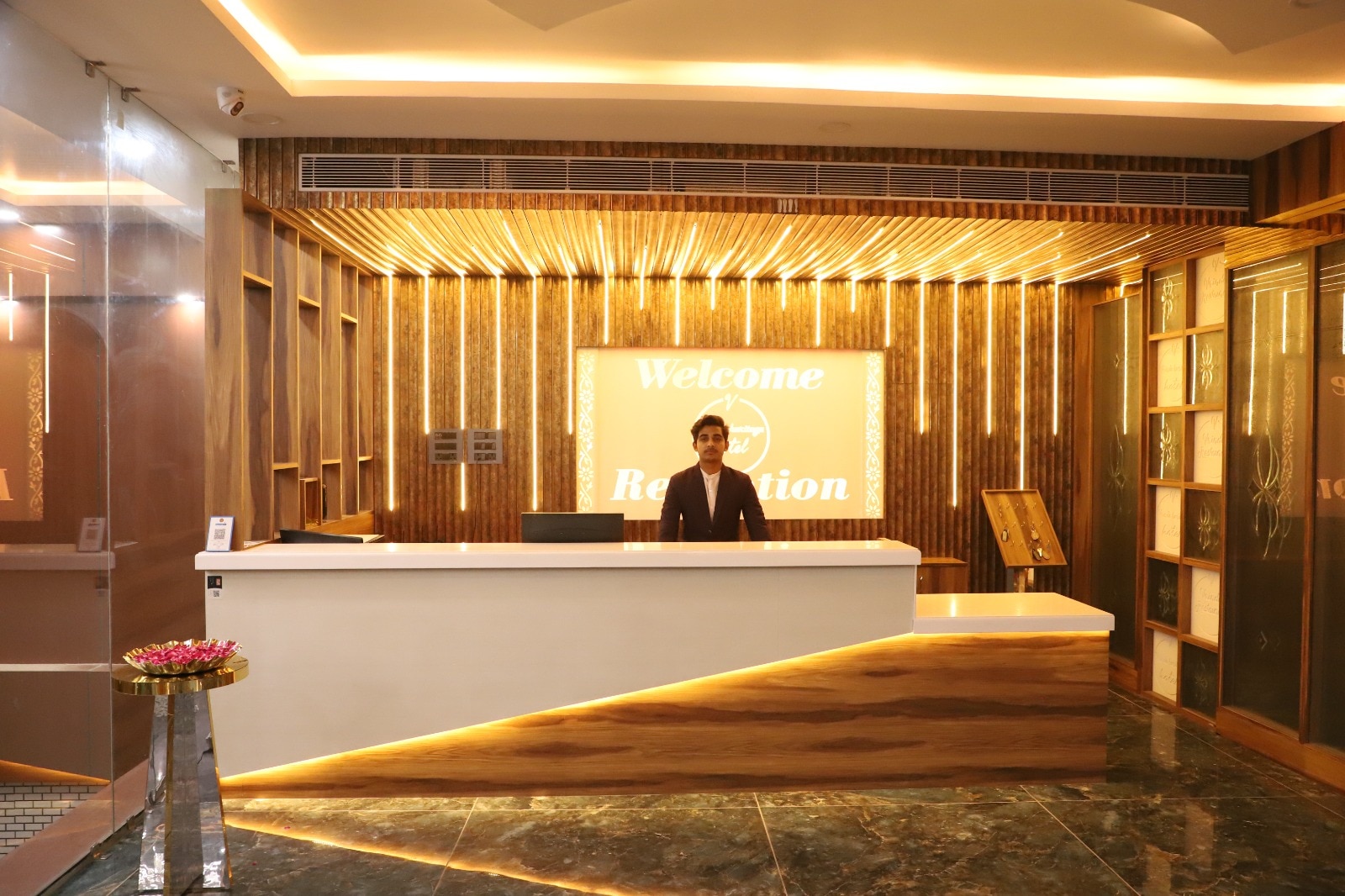 Vrinda Klyde Heritage 𝗕𝗢𝗢𝗞 Siwan Hotel