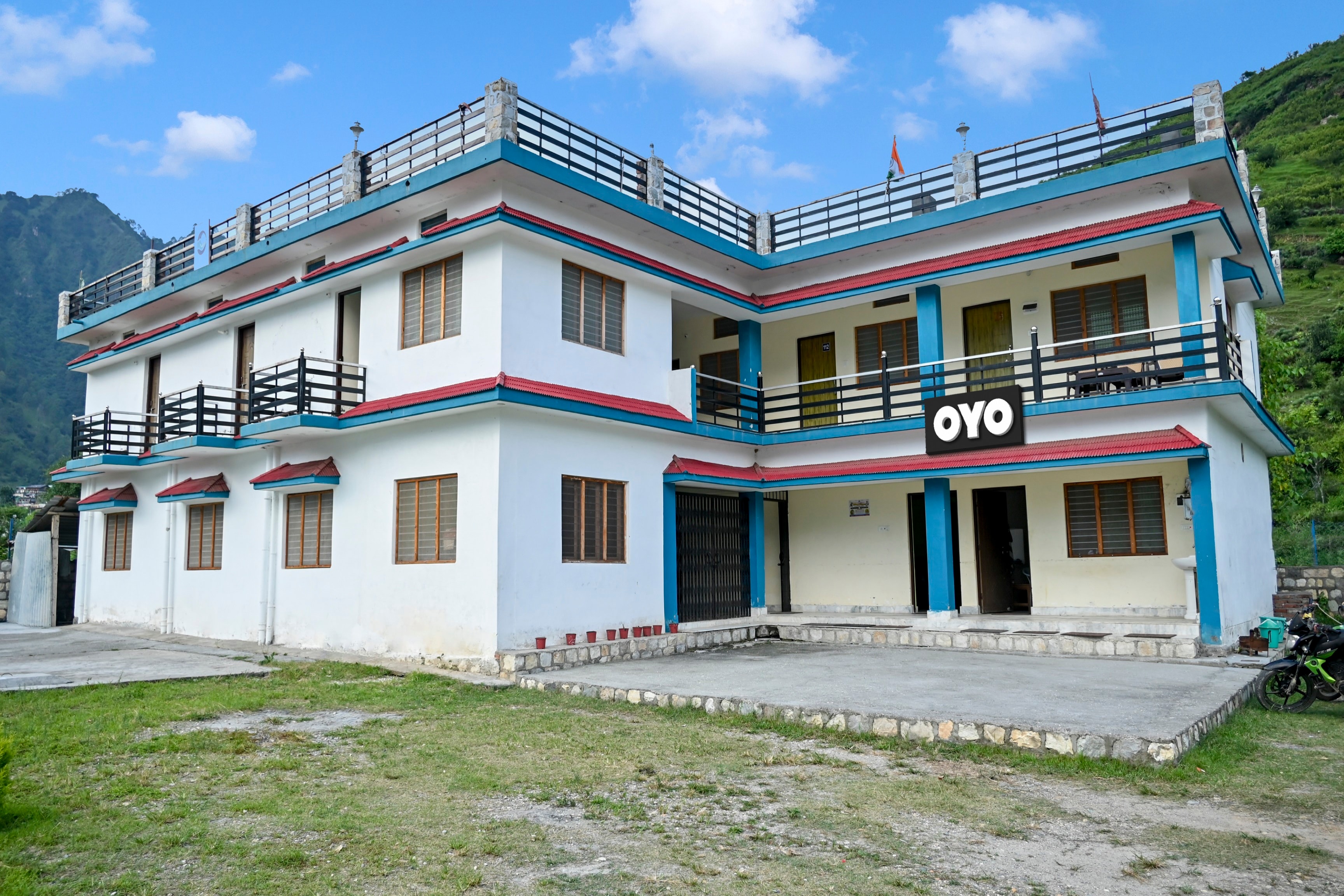 Hotel O Dev Bhoomi 𝗕𝗢𝗢𝗞 Barkot Hotel