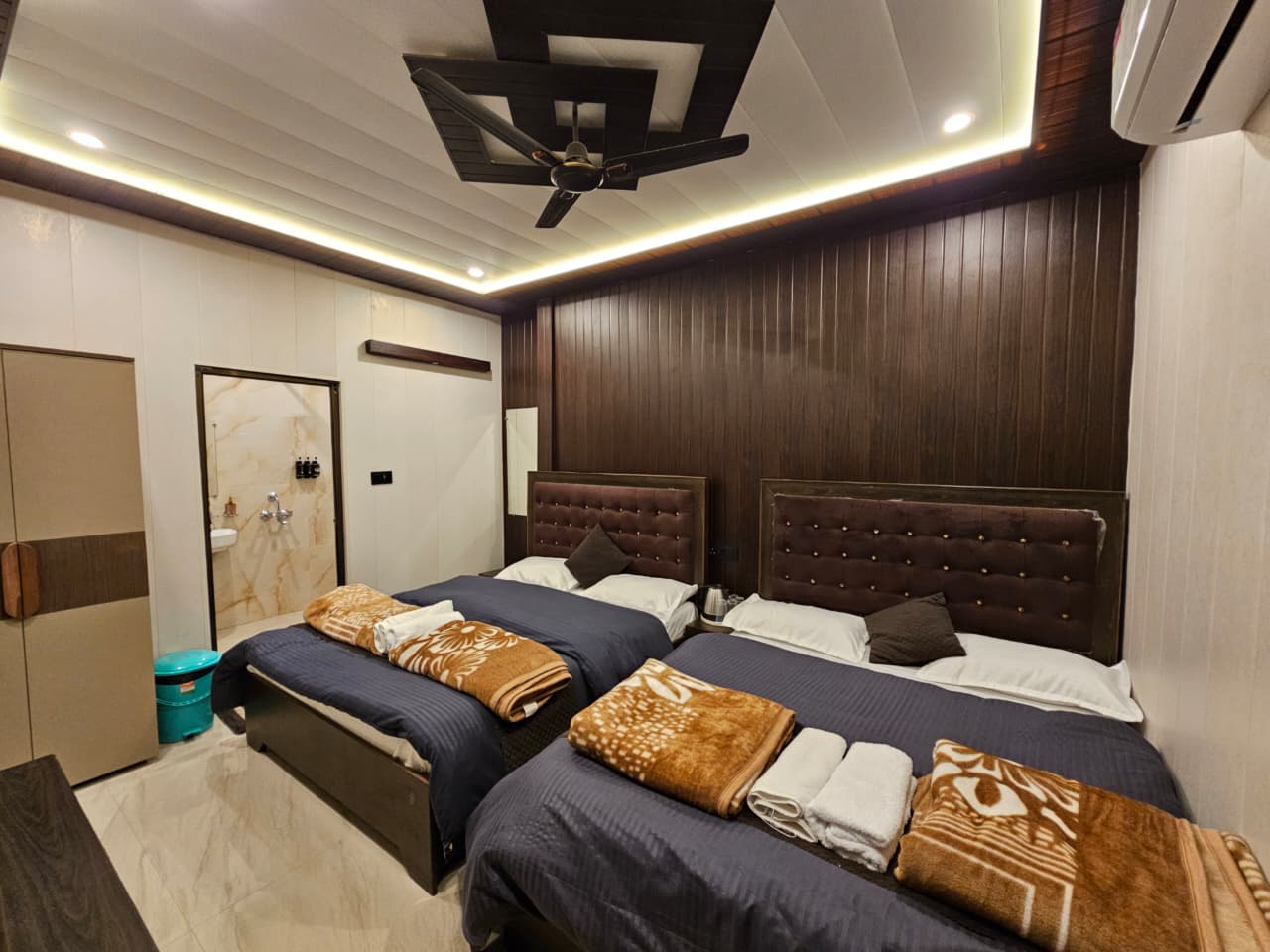 Chhaya Niketan Home Stay Homestay Ayodhya - Reviews, Photos & Offer