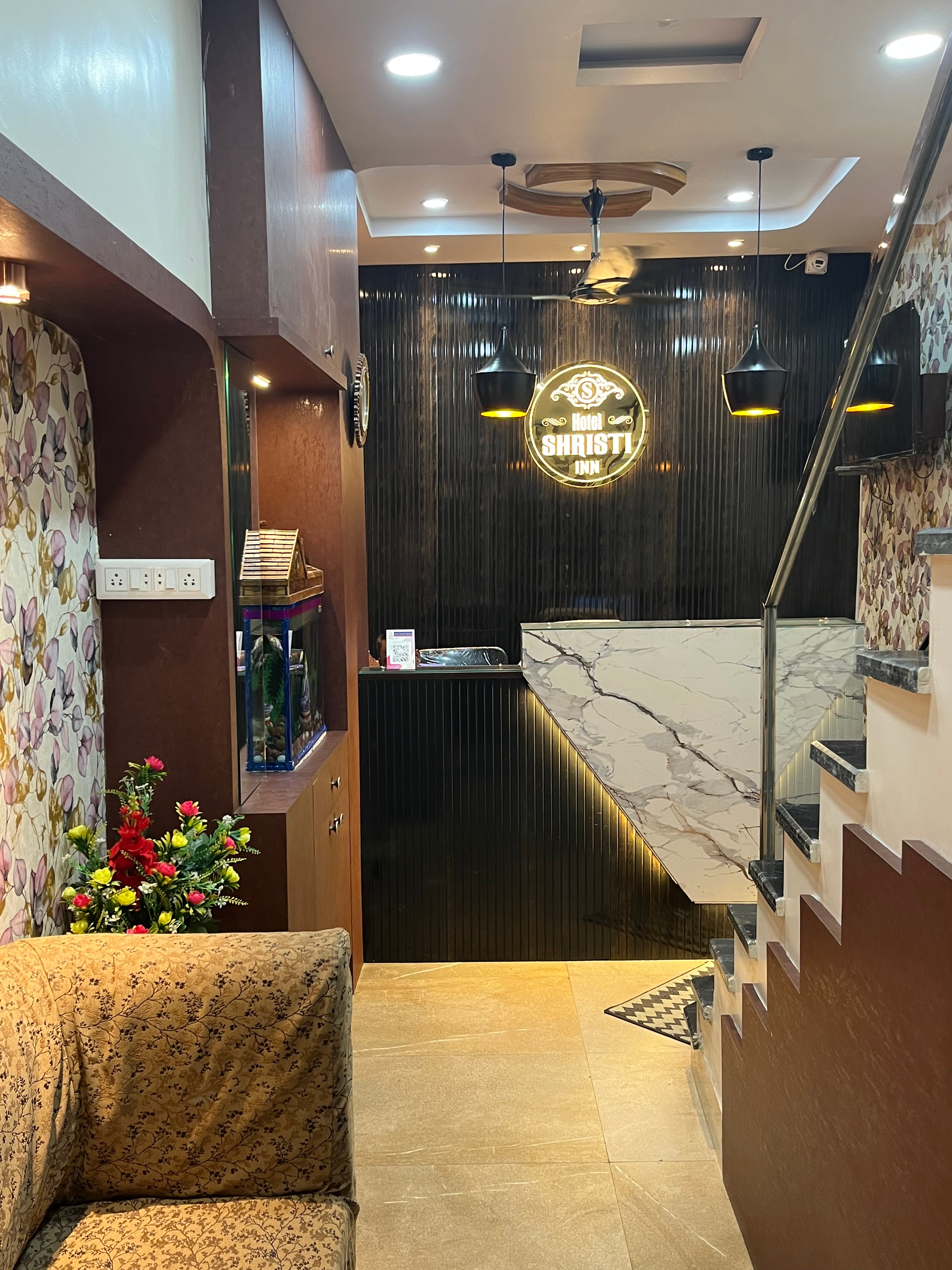 hotel shristi inn 𝗕𝗢𝗢𝗞 Bhilai Hotel