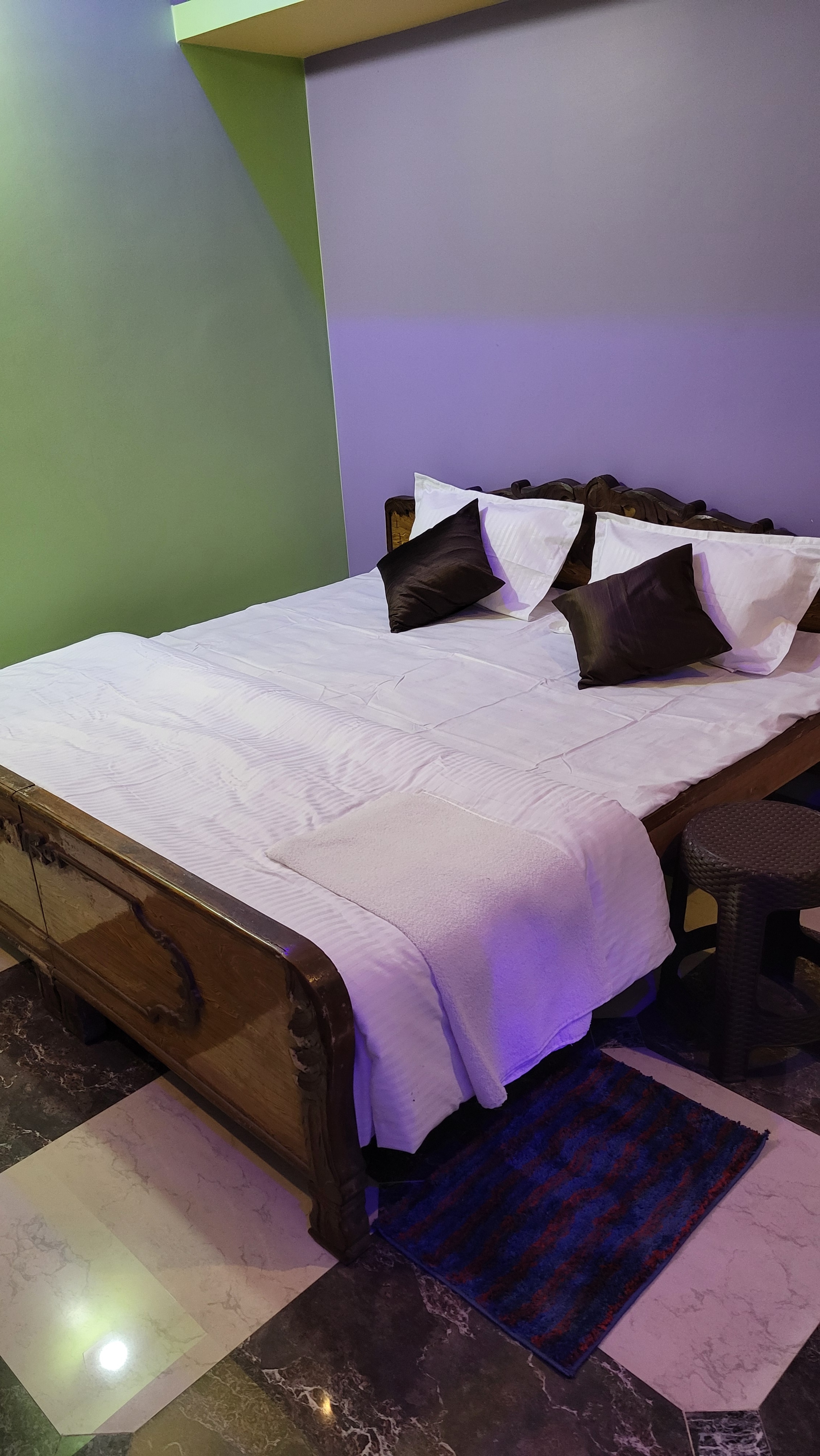S.N HOME STAY 𝗕𝗢𝗢𝗞 Puri Homestay