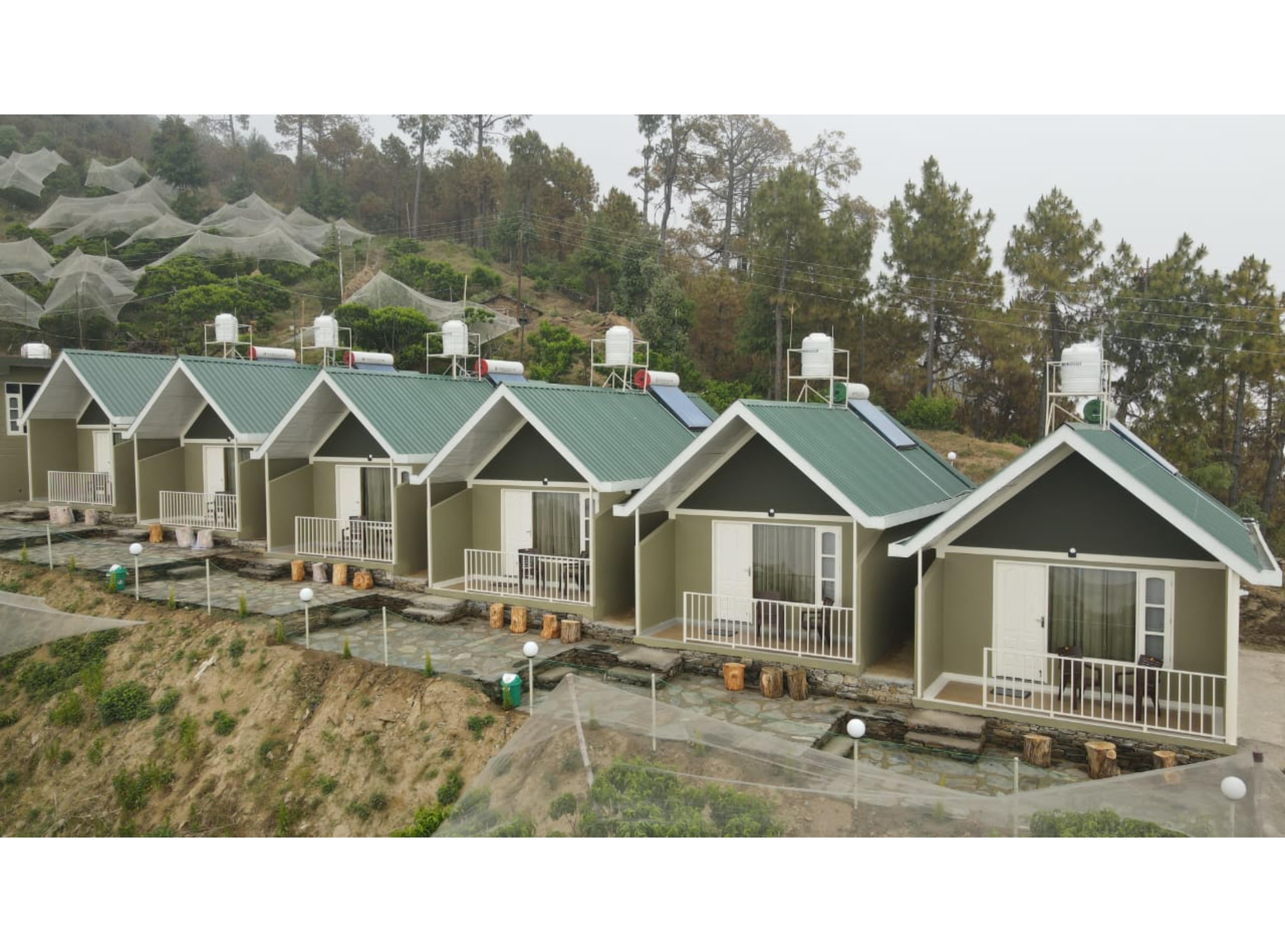 Splendid view Eco orchard resort 𝗕𝗢𝗢𝗞 Rajgarh, HP Cottage