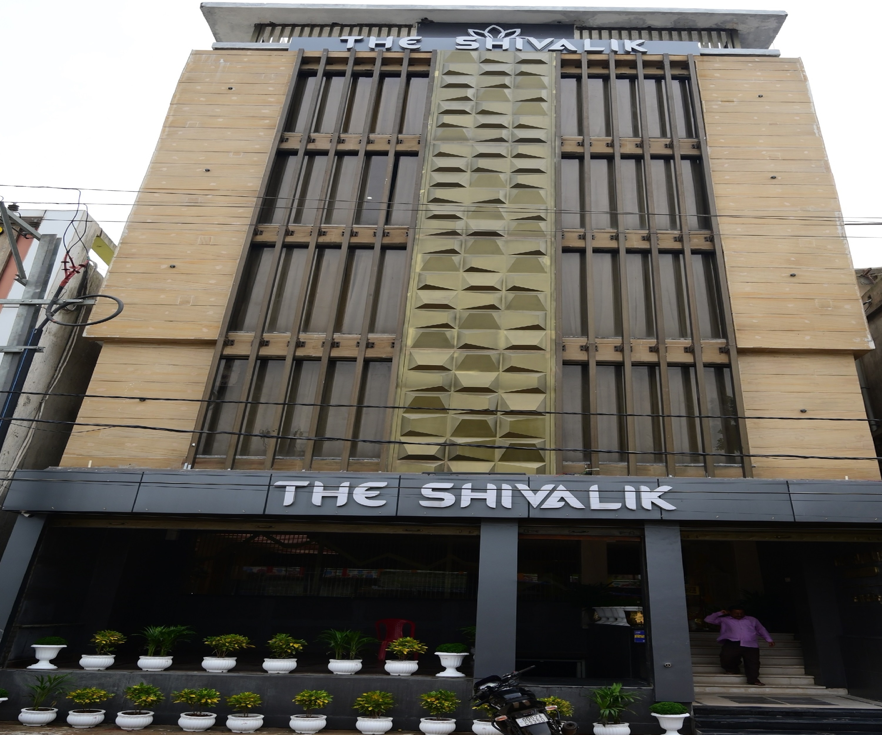 The Shivalik 𝗕𝗢𝗢𝗞 Bhubaneshwar Hotel