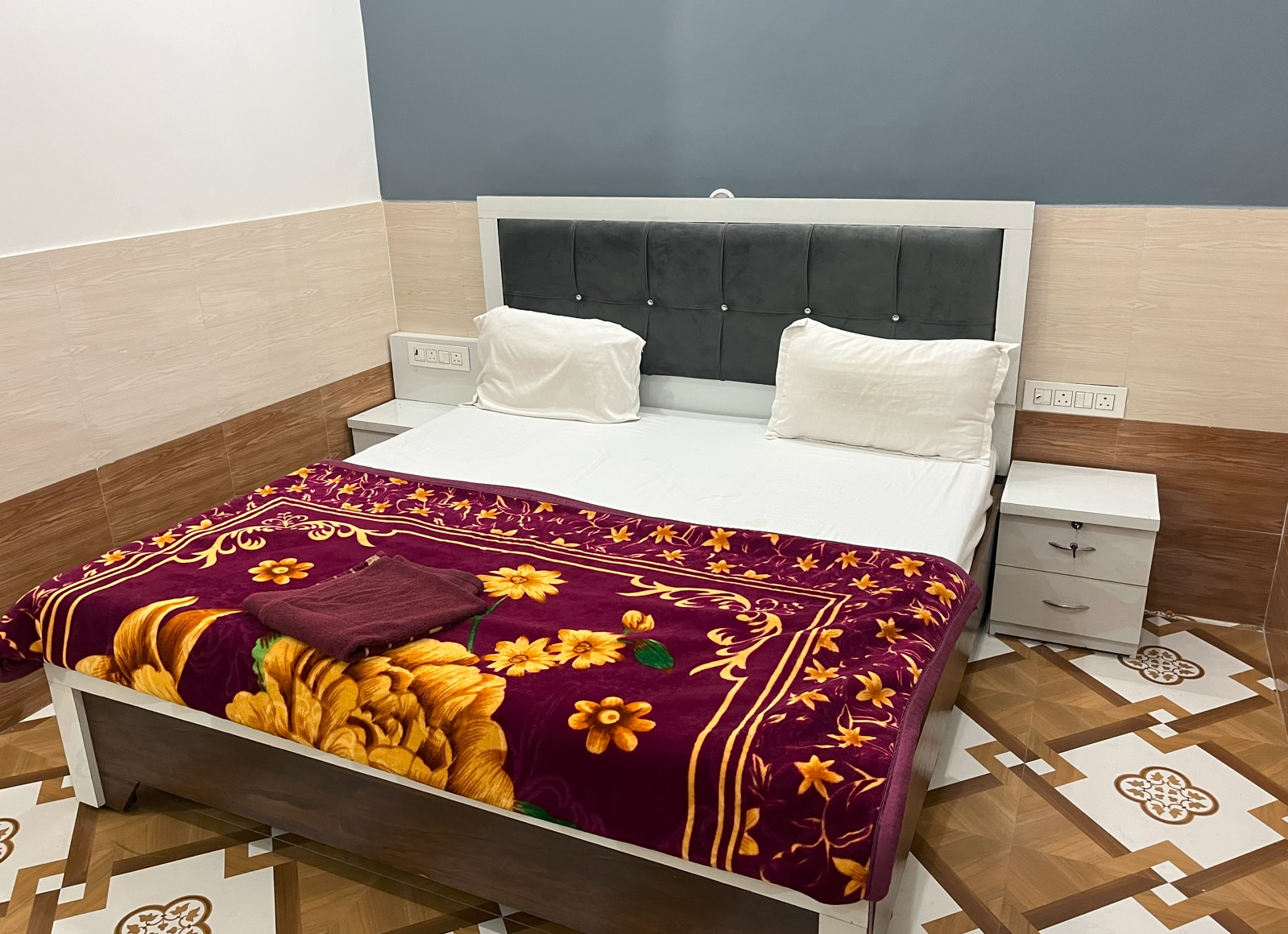 RKM Ayodhya 𝗕𝗢𝗢𝗞 Ayodhya Homestay
