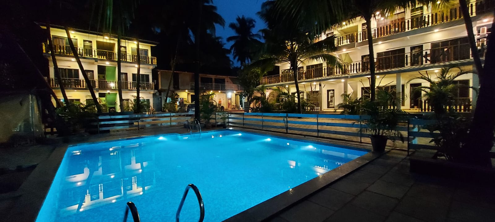 Coconut Garden Beach House | Rooms & Restaurant Cottage Malvan ...