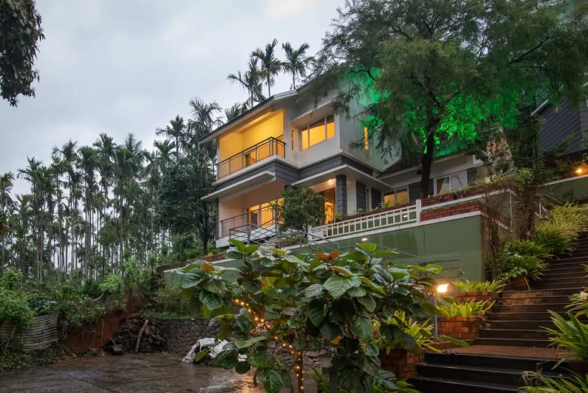Photos of Dazzle Luxurious Villa - Villa in Wayanad