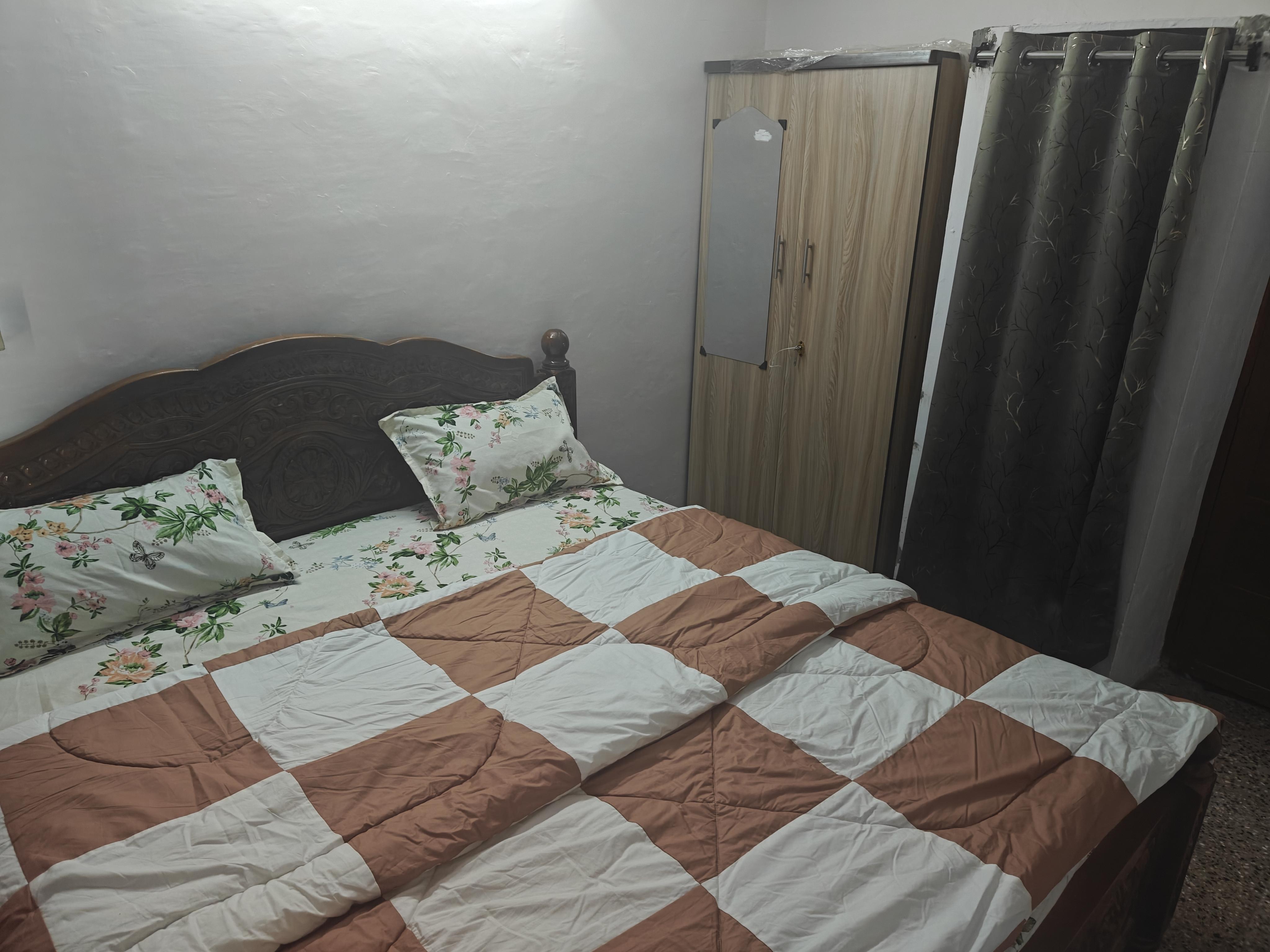 Abini Homestay 𝗕𝗢𝗢𝗞 Madurai Apartment