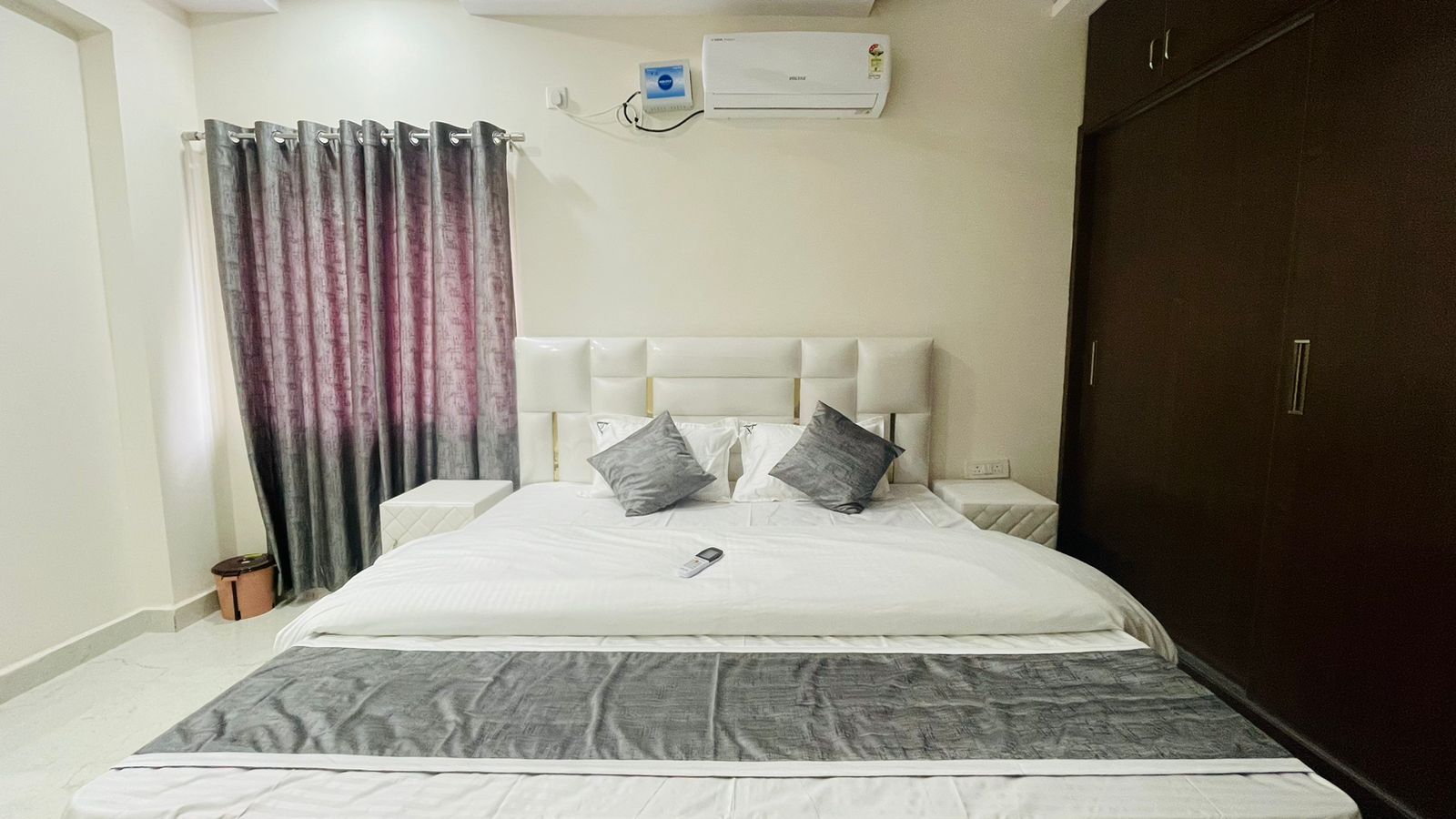 Viswanadhunis Antilia Rooms 𝗕𝗢𝗢𝗞 Hyderabad Apartment