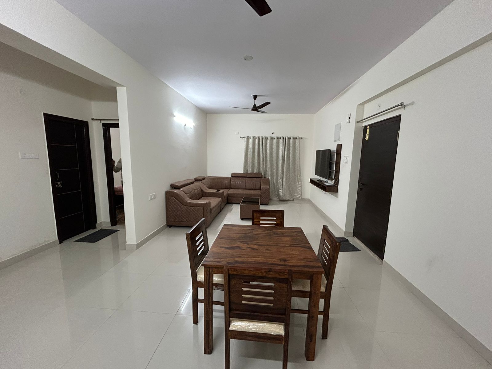 MEE HOMES MADHAPUR 𝗕𝗢𝗢𝗞 Hyderabad Homestay