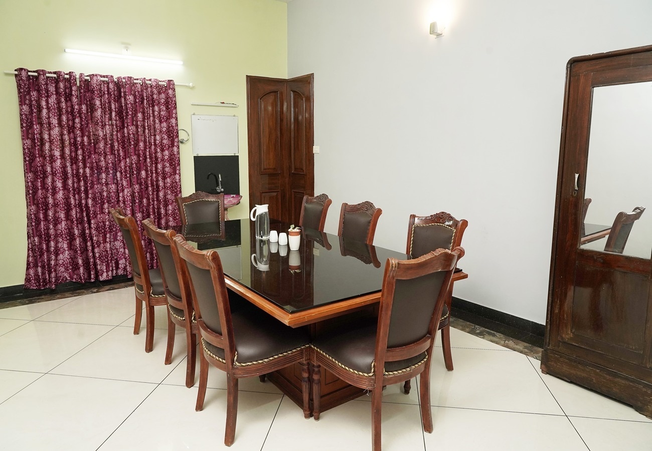 Sunny's Abode 𝗕𝗢𝗢𝗞 Pala Homestay