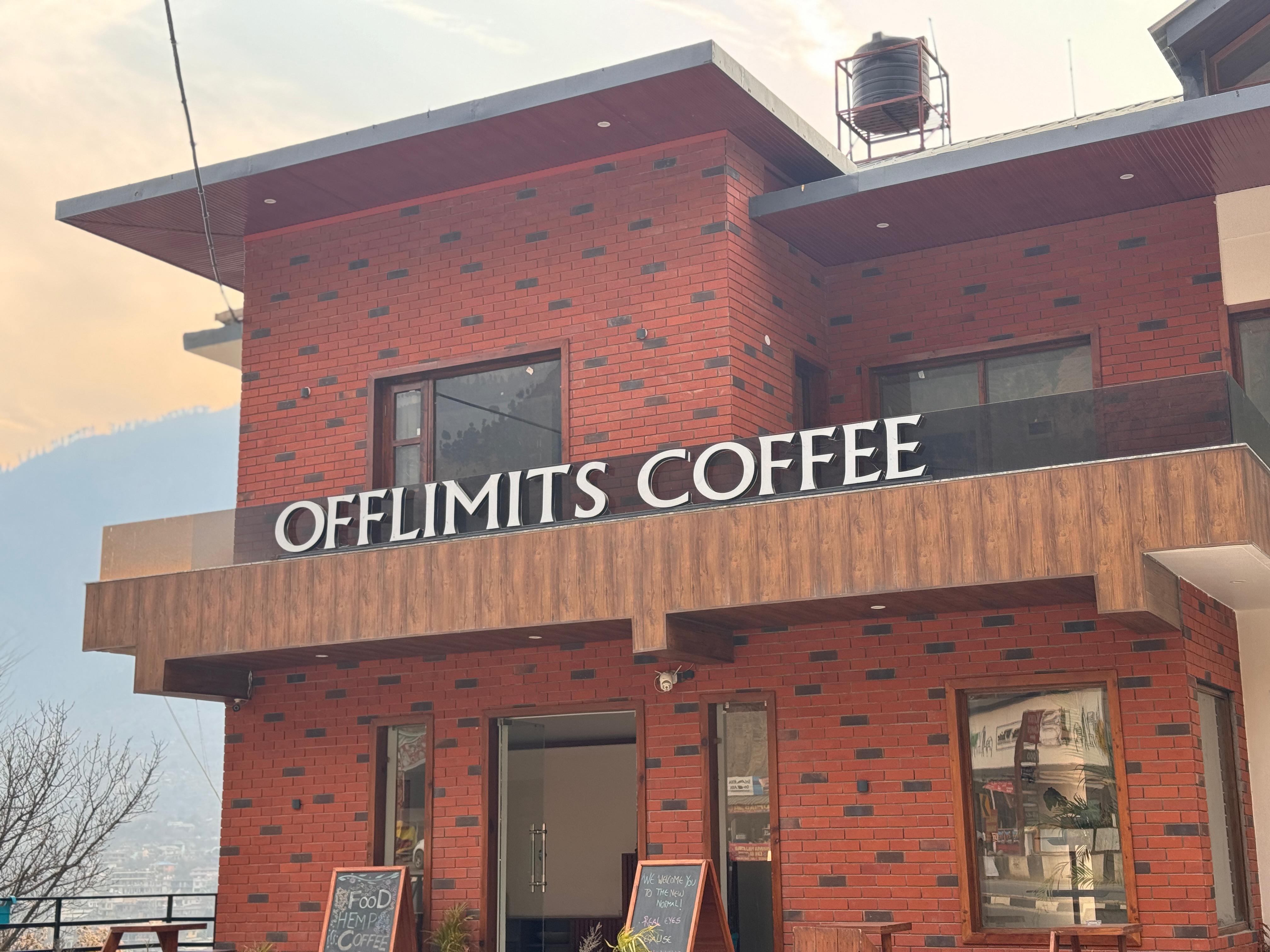 The Clover Inn by Offlimits Homes 𝗕𝗢𝗢𝗞 Kullu Hotel