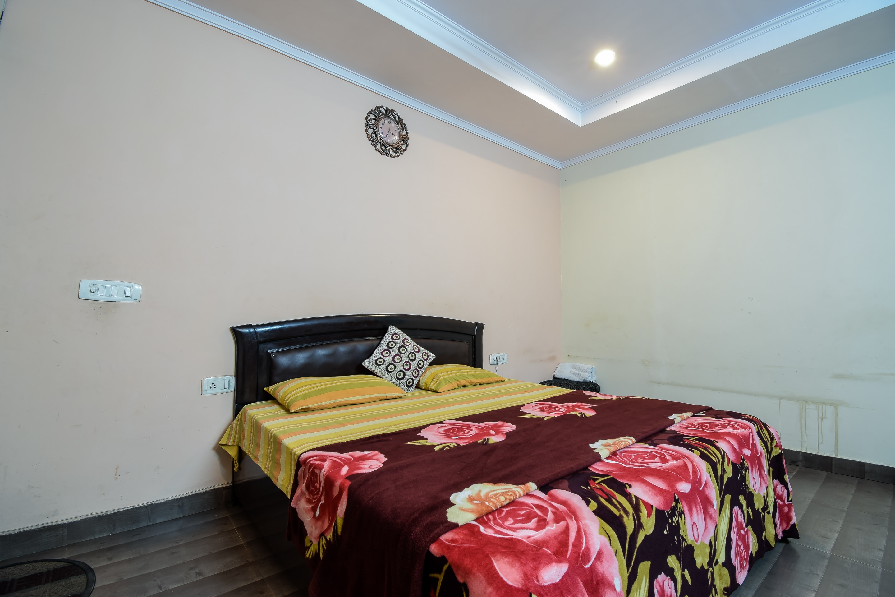 Asha Homestay | Rooms & Caretaker 𝗕𝗢𝗢𝗞 Delhi Homestay