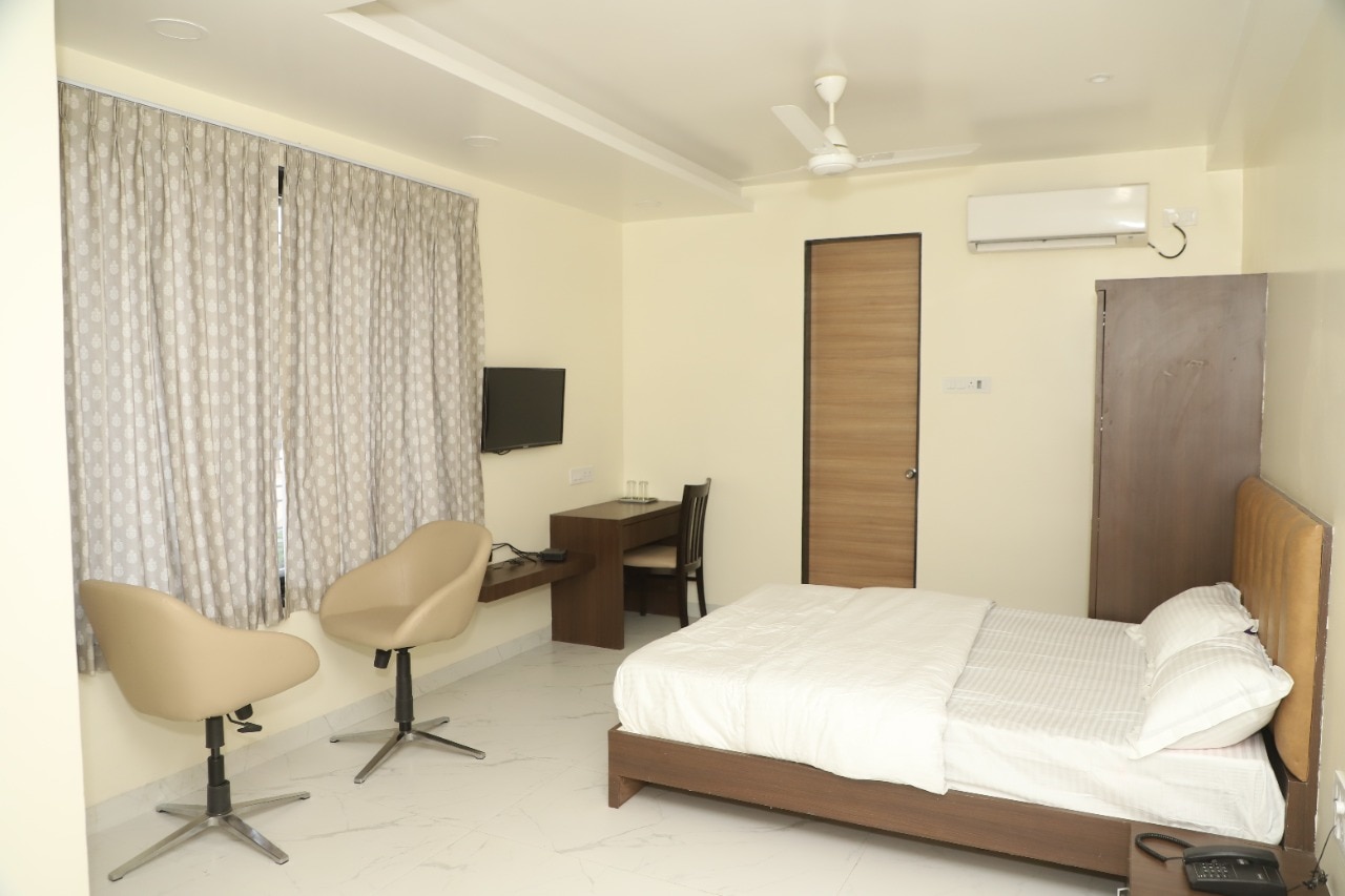 ID Square Residency 𝗕𝗢𝗢𝗞 Parbhani Hotel