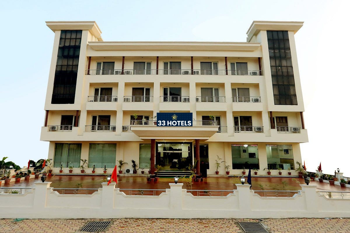 33 Hotels 𝗕𝗢𝗢𝗞 Katra Hotel