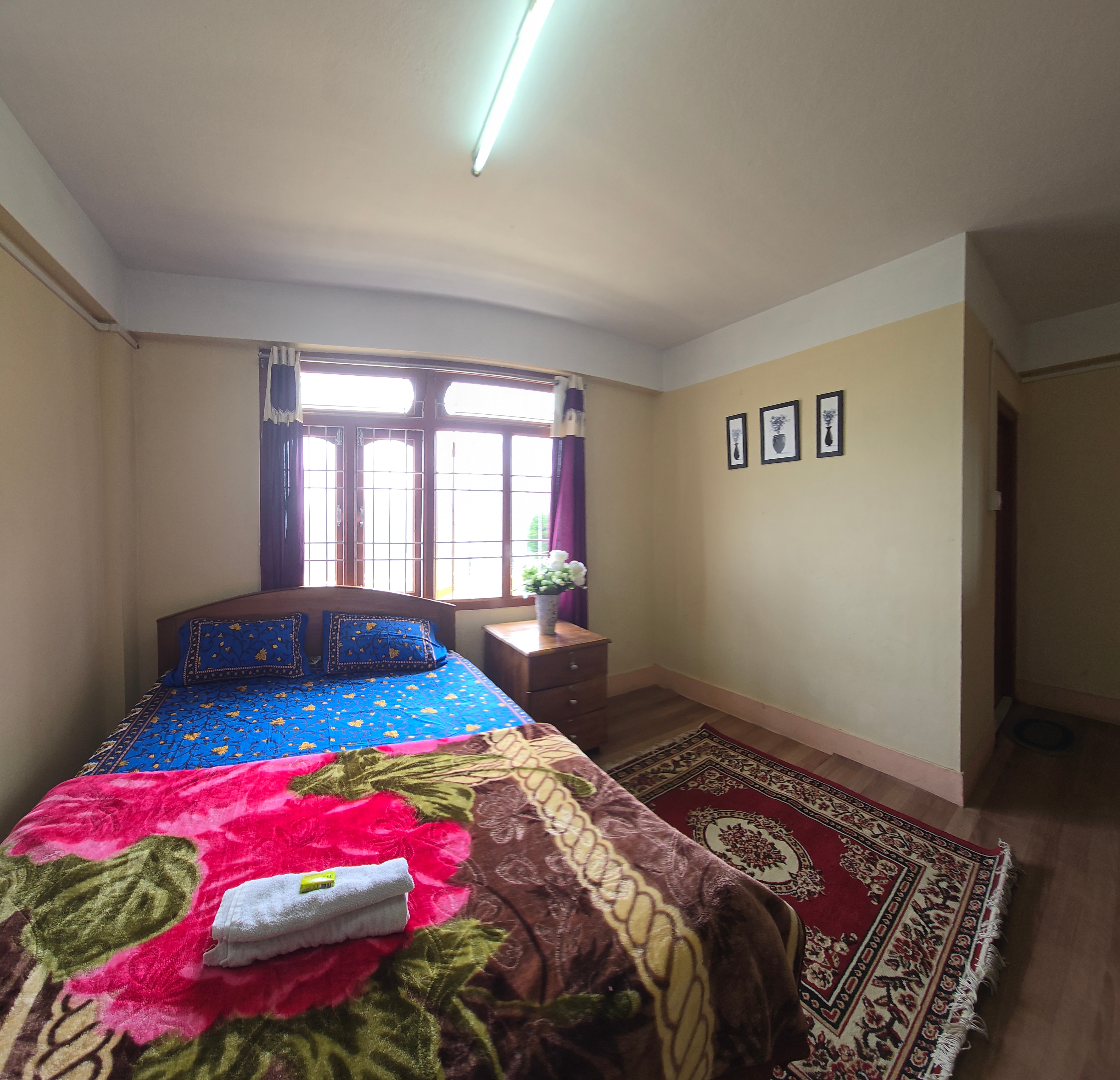Holiday hills homestay 𝗕𝗢𝗢𝗞 Bomdila Homestay