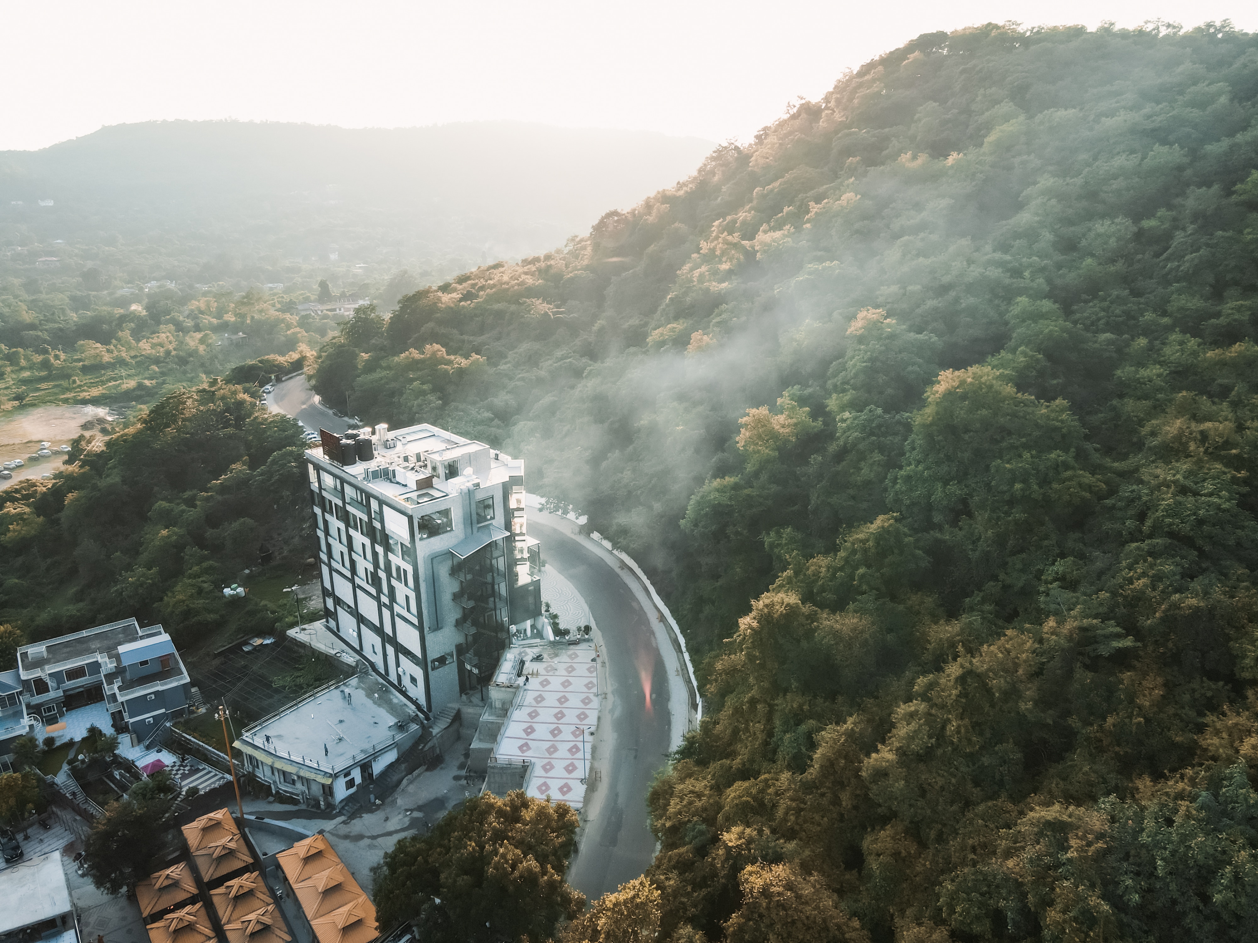 NAMAMI BY ZENQ BANKHANDI 𝗕𝗢𝗢𝗞 Kangra Hotel