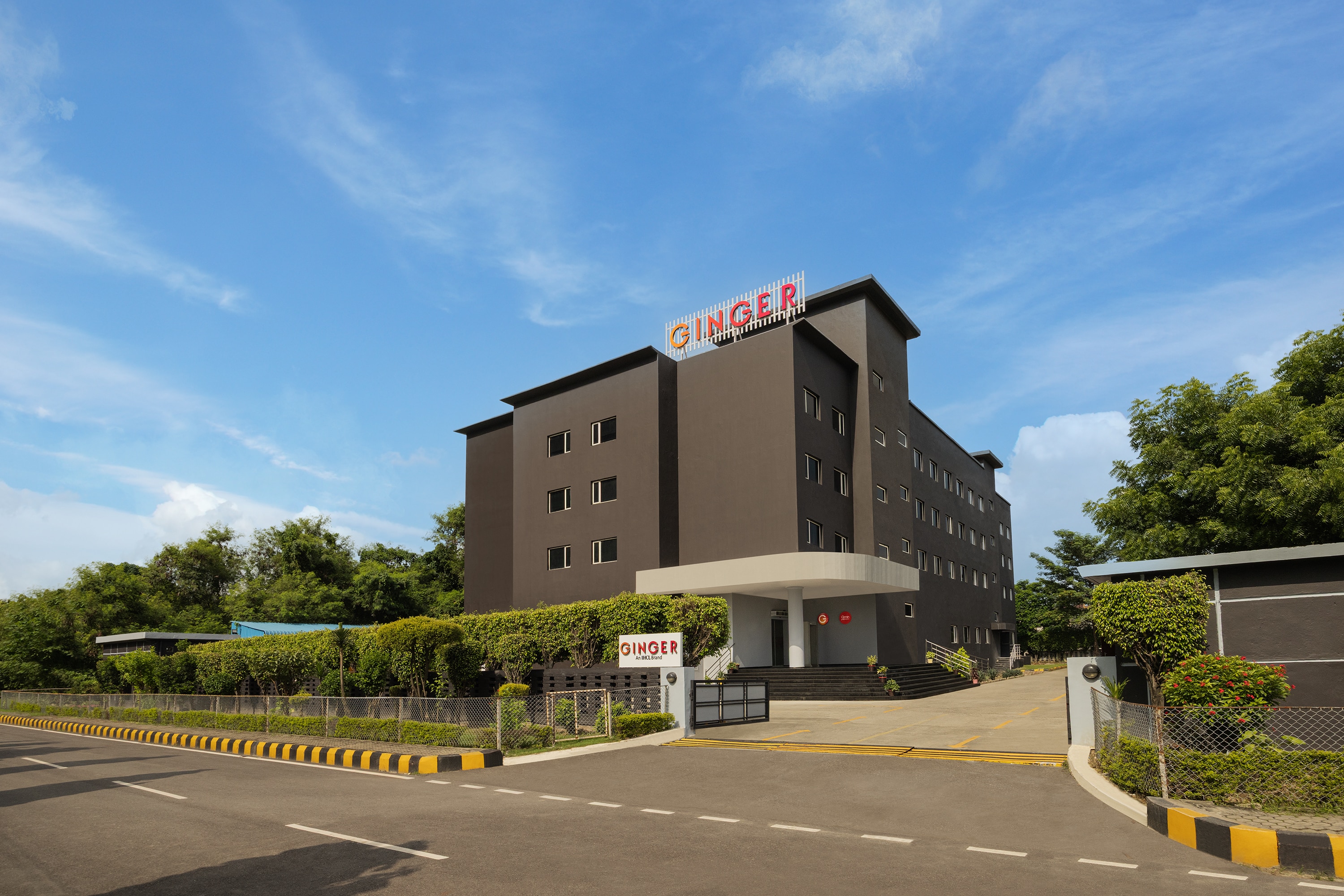 Ginger Pantnagar 𝗕𝗢𝗢𝗞 Rudrapur Hotel