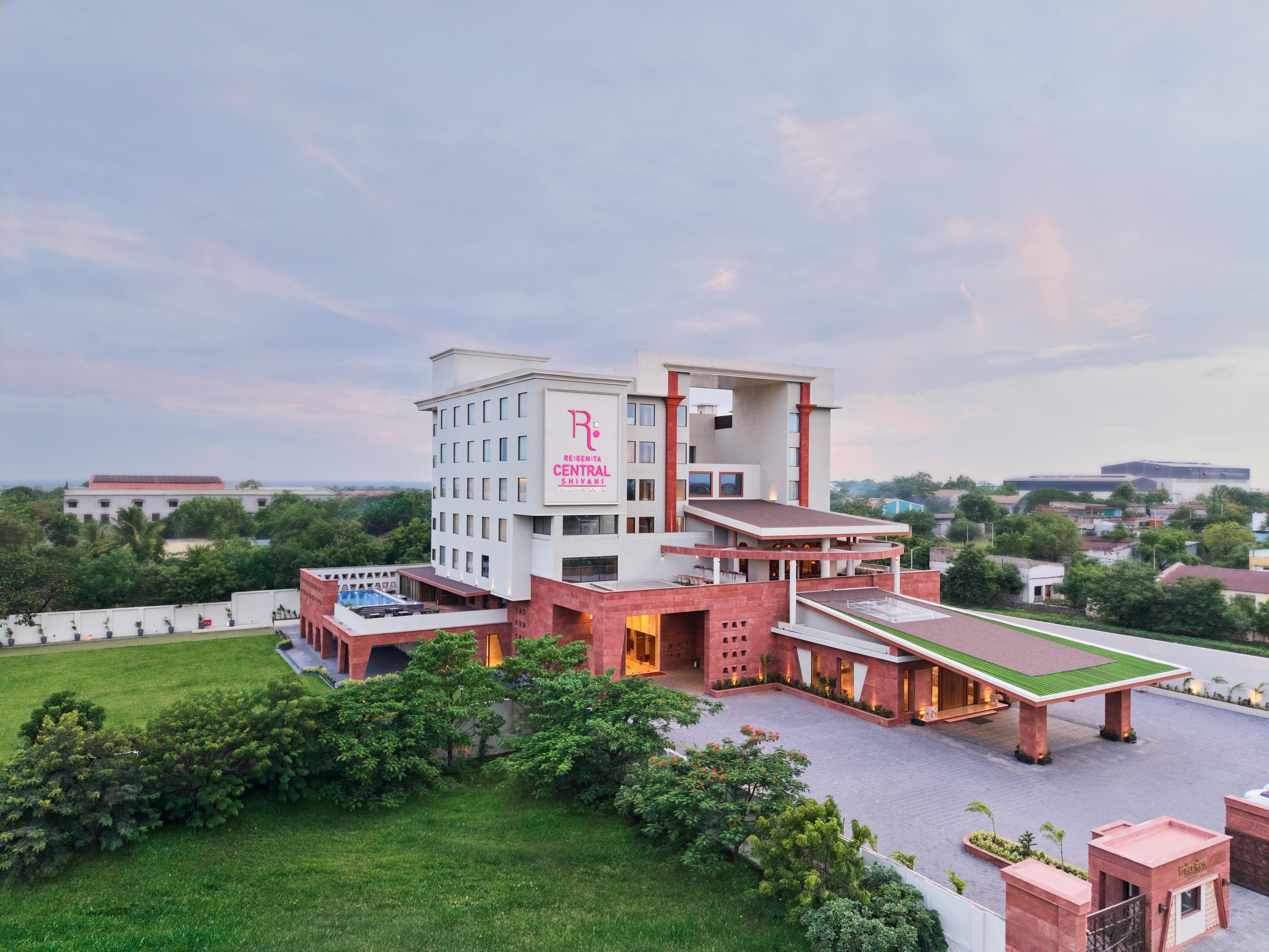 Regenta Central Shivani, Solapur 𝗕𝗢𝗢𝗞 Hotel Now