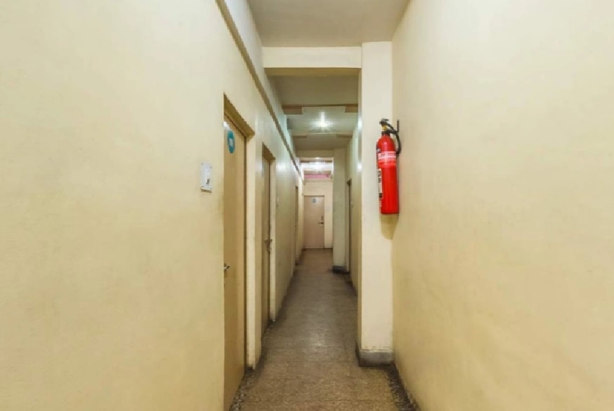 Hotel Deep Palace 𝗕𝗢𝗢𝗞 Ahmedabad Hotel