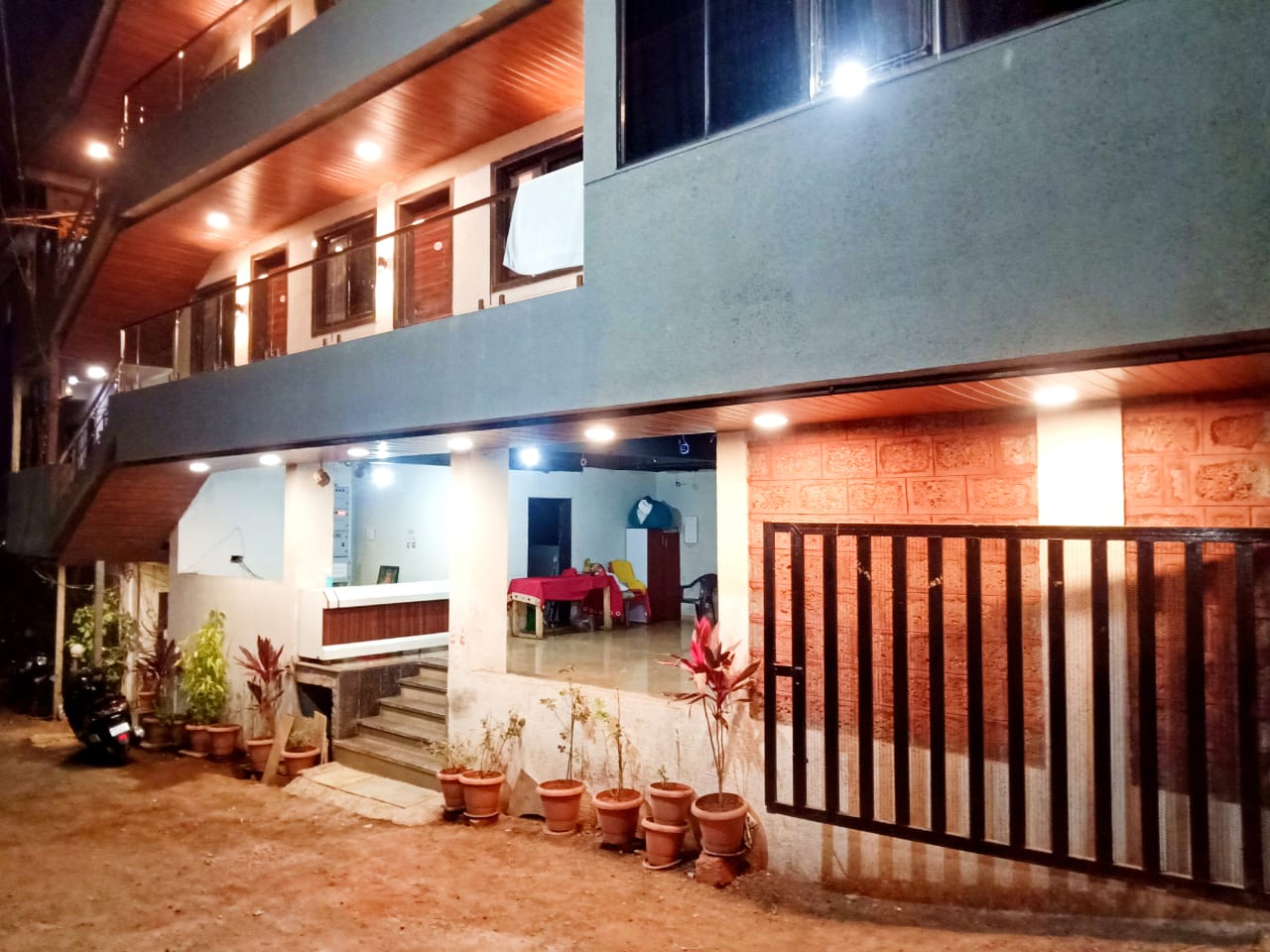 Hotel Sai Executive Near Holy Cross Church Mahabaleshwar 𝗕𝗢𝗢𝗞 ...