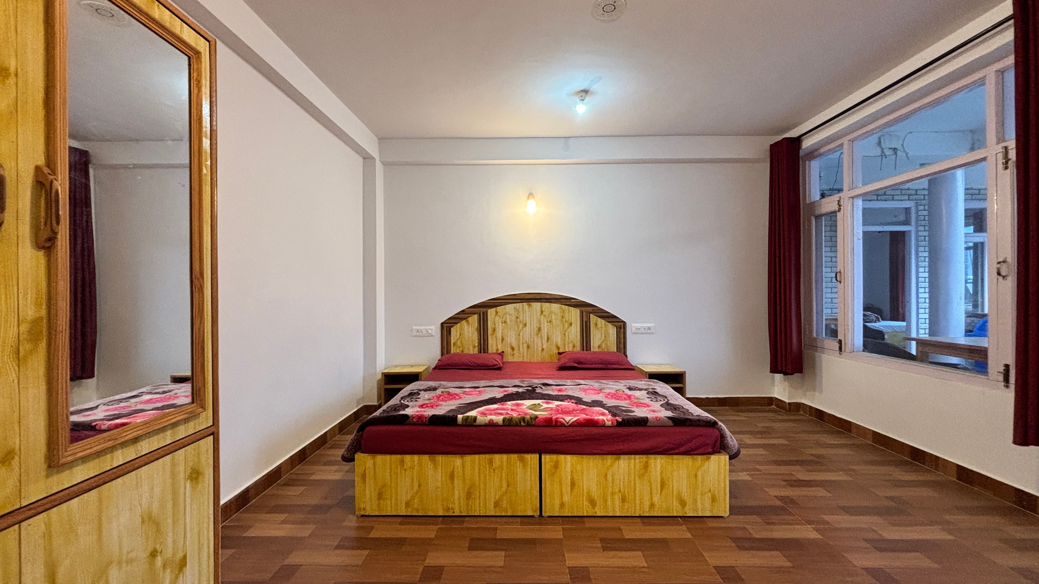 Rockstar Stay : Best Home Stay In Old Manali 𝗕𝗢𝗢𝗞 Manali Homestay