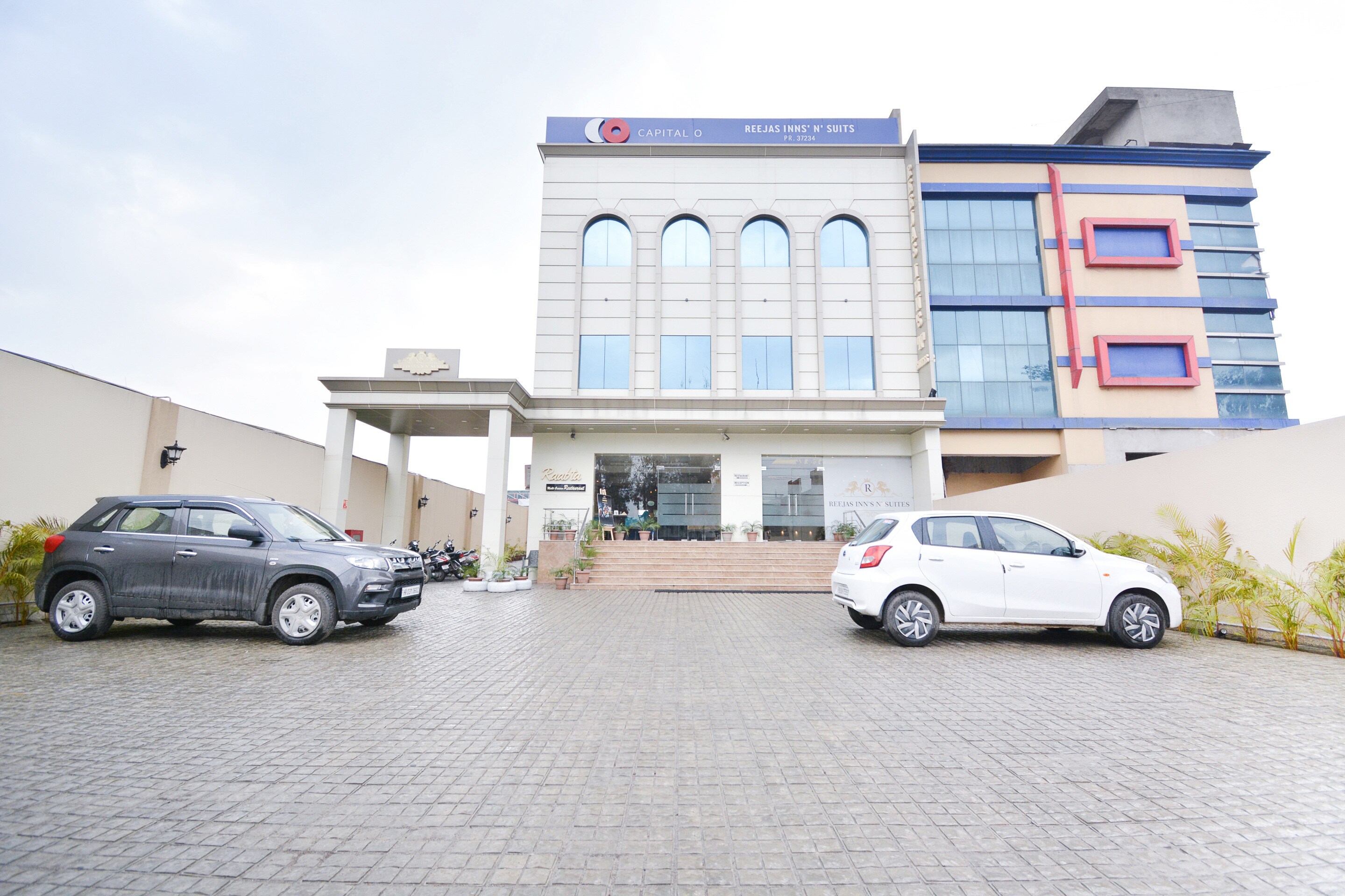 HOTEL O NEW AARKAY INN & SUITES 𝗕𝗢𝗢𝗞 Jalandhar Hotel