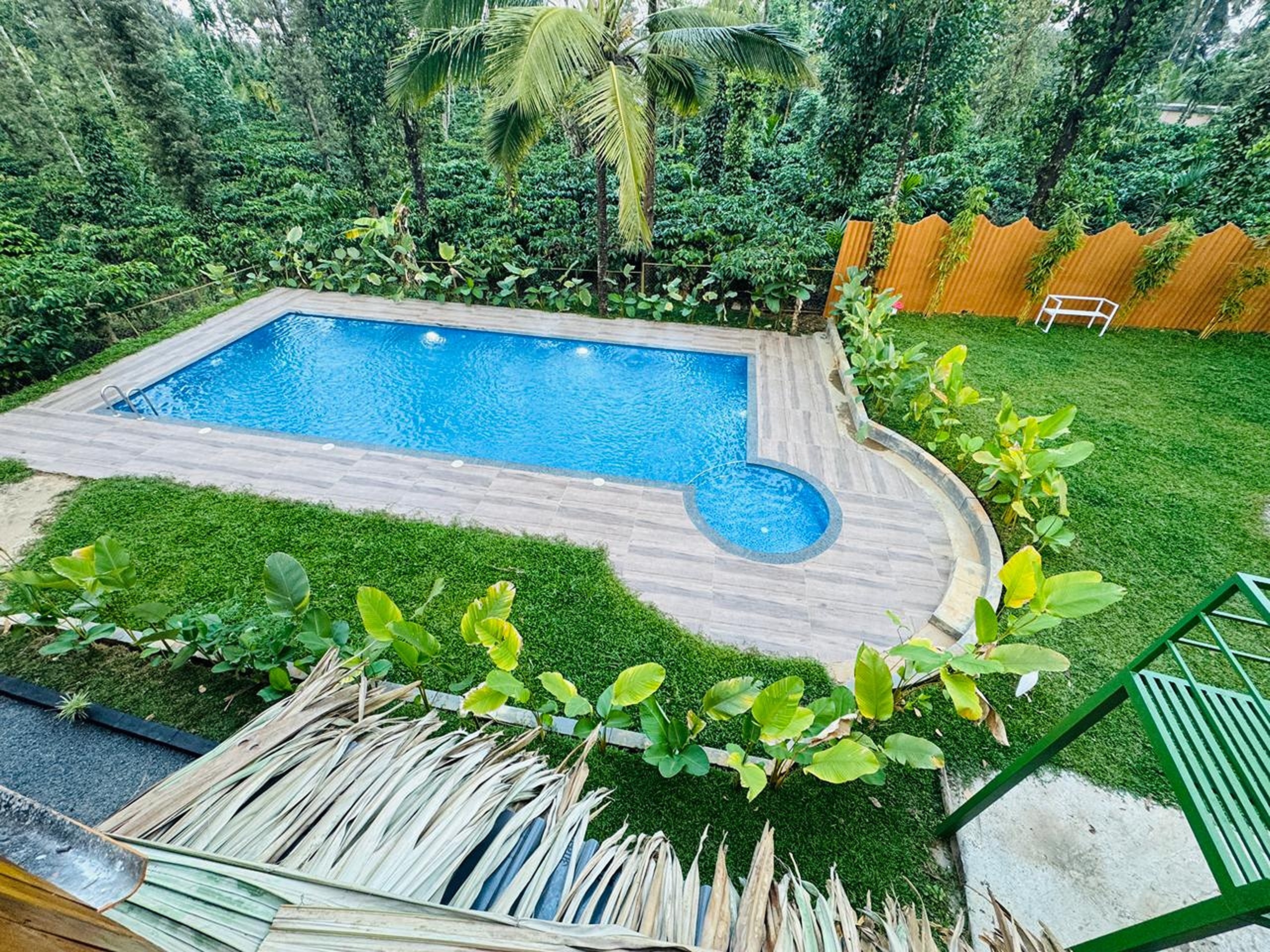 Rolling Mists Premium Pool Villa 𝗕𝗢𝗢𝗞 Wayanad Villa