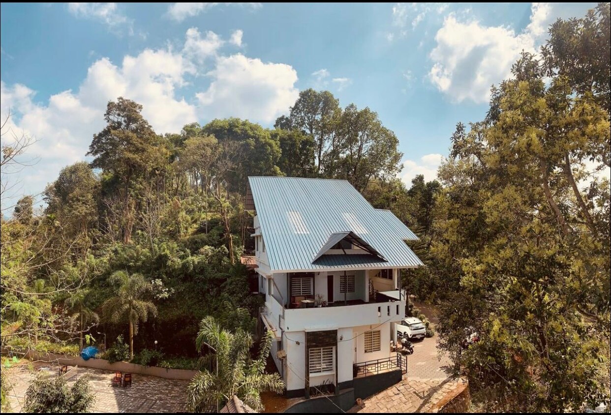 mehaan heights 𝗕𝗢𝗢𝗞 Wayanad Apartment