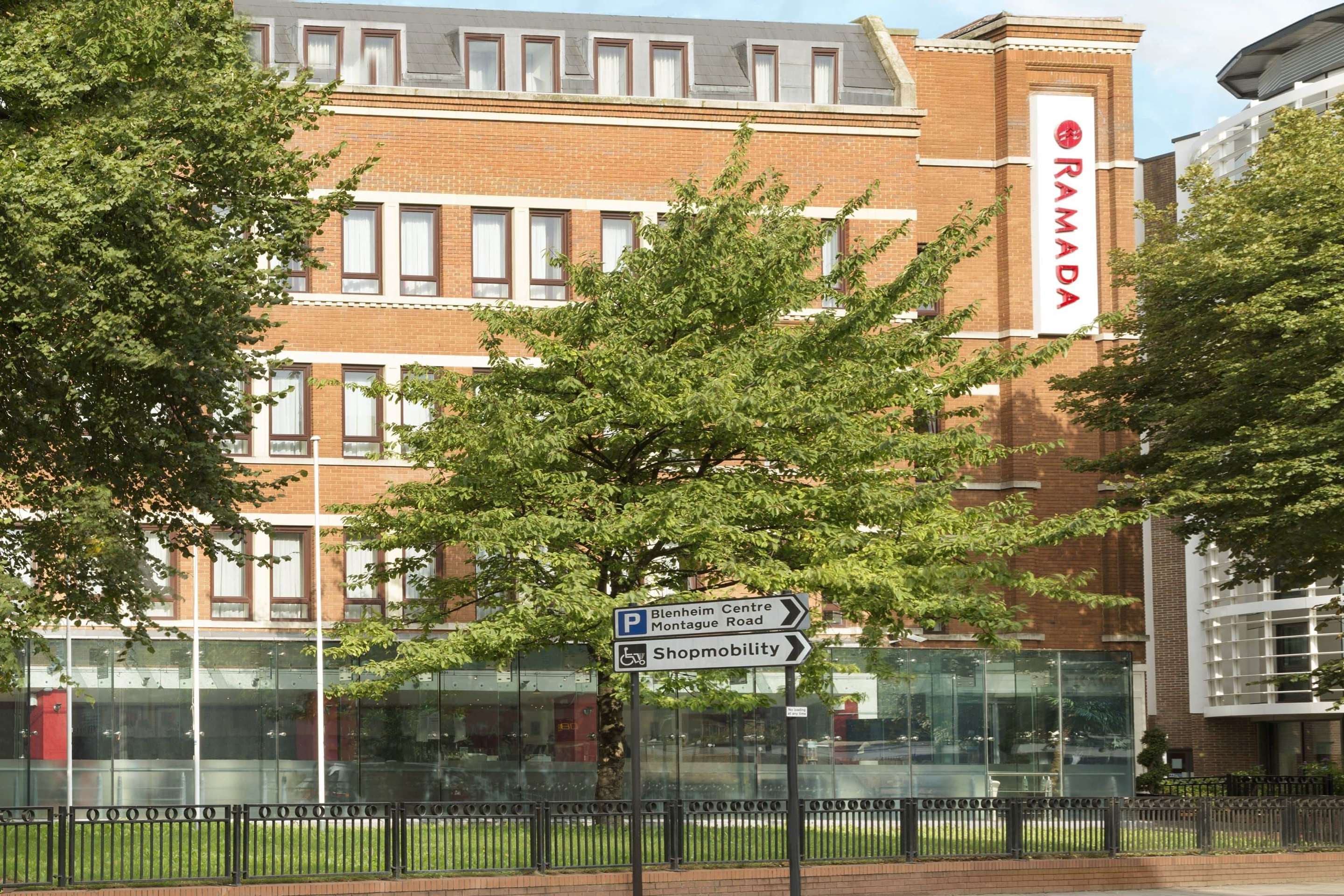 Ramada by Wyndham Hounslow - Heathrow East Hotel London - Reviews ...
