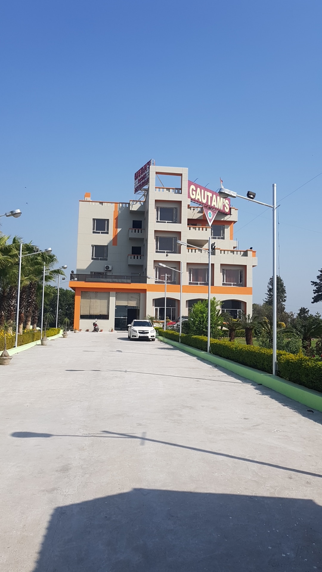 GAUTAMS MOTEL AND RESORT 𝗕𝗢𝗢𝗞 Panipat Hotel