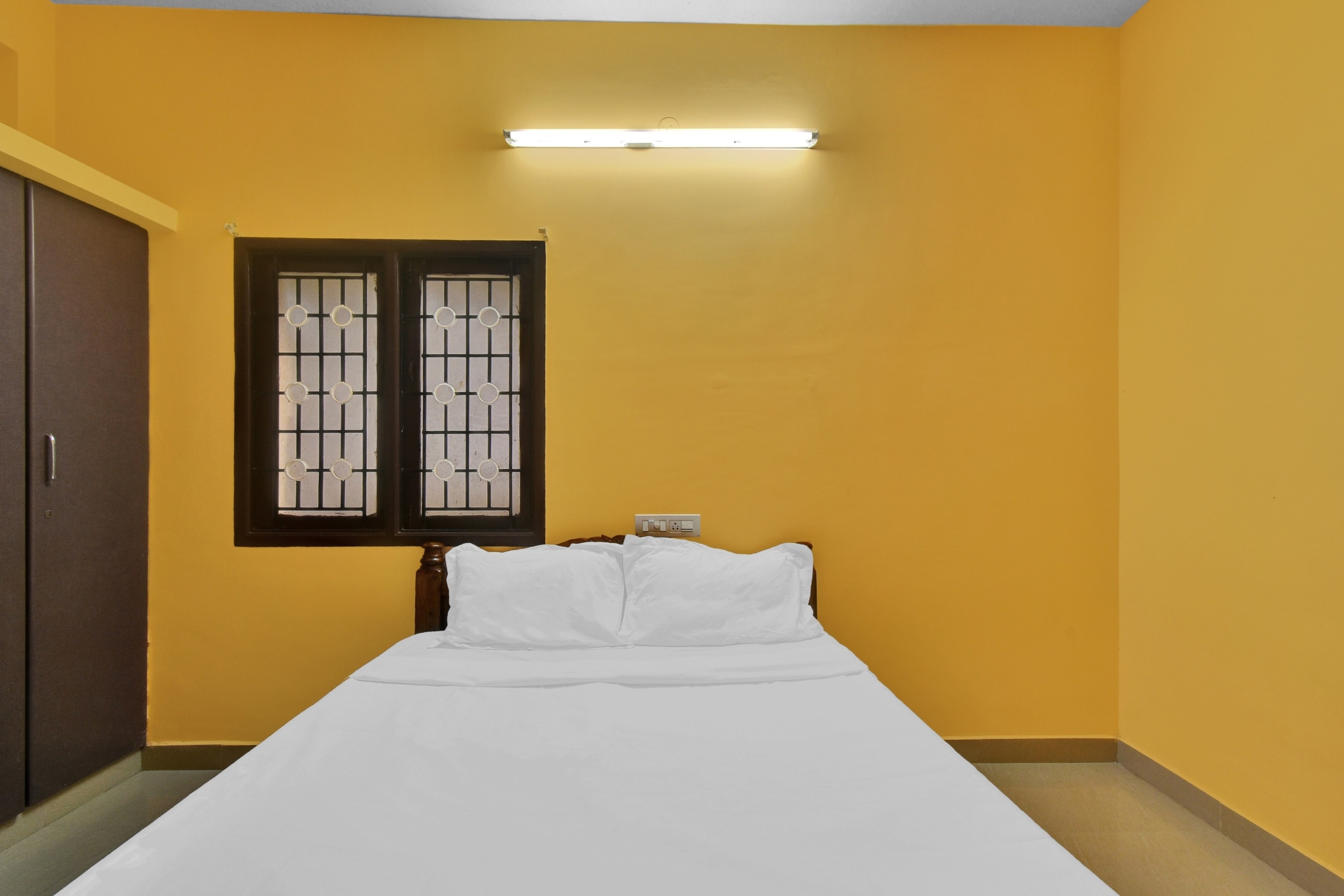 live on chn2459 Hotel Chennai - Reviews, Photos & Offer